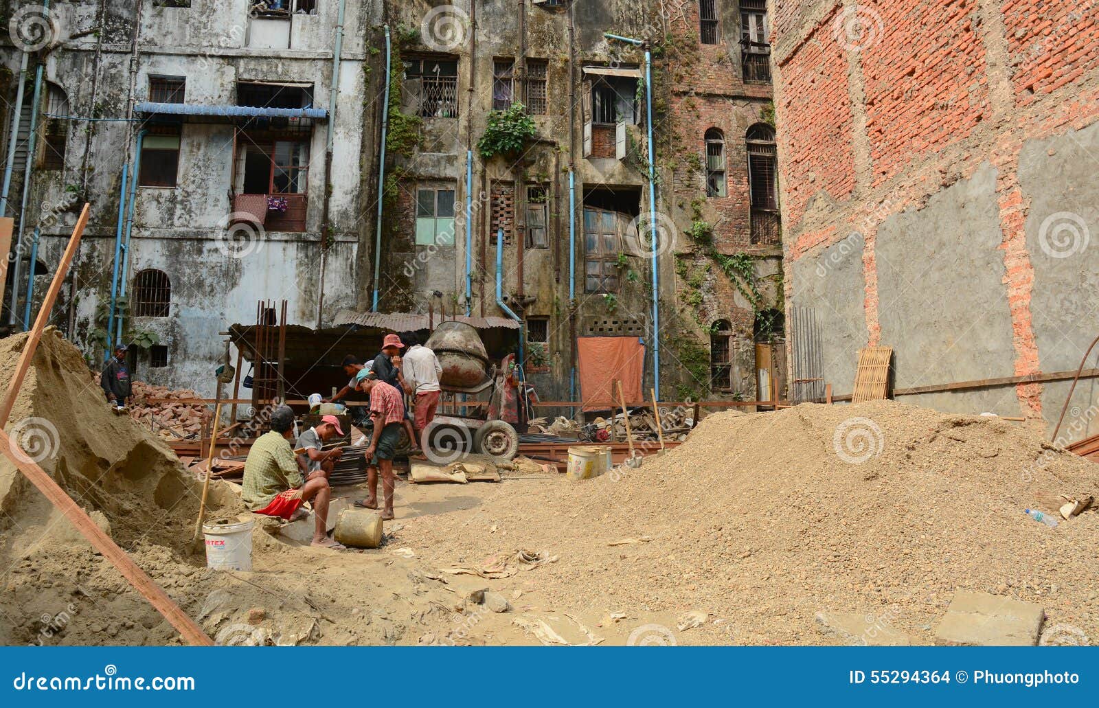 Asian Workers Working at the Construction Site Editorial Stock Image ...