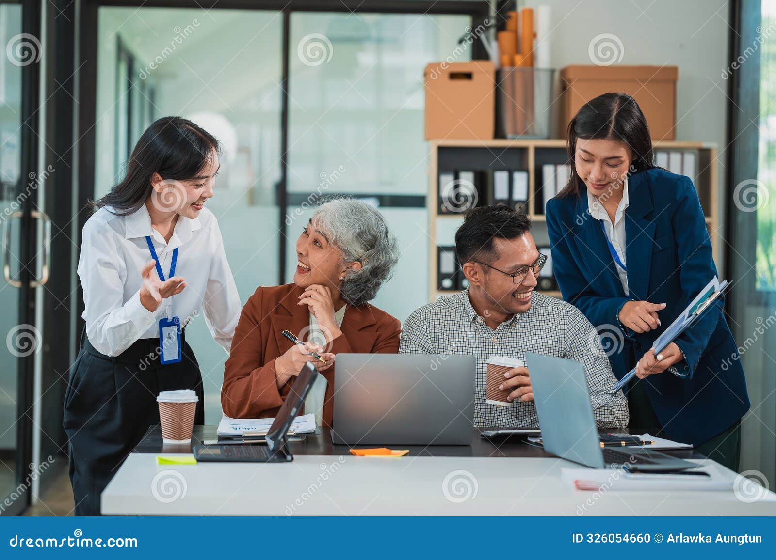 Asian Workshop Participant Team Building in Small Group Discussions ...