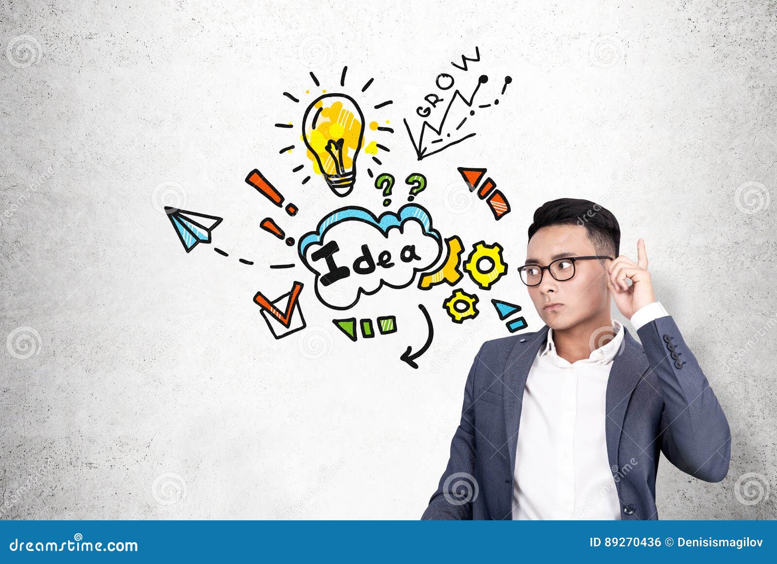 Asiatischer Mann Und Gute Idee Stockfoto - Bild von phantasie ...