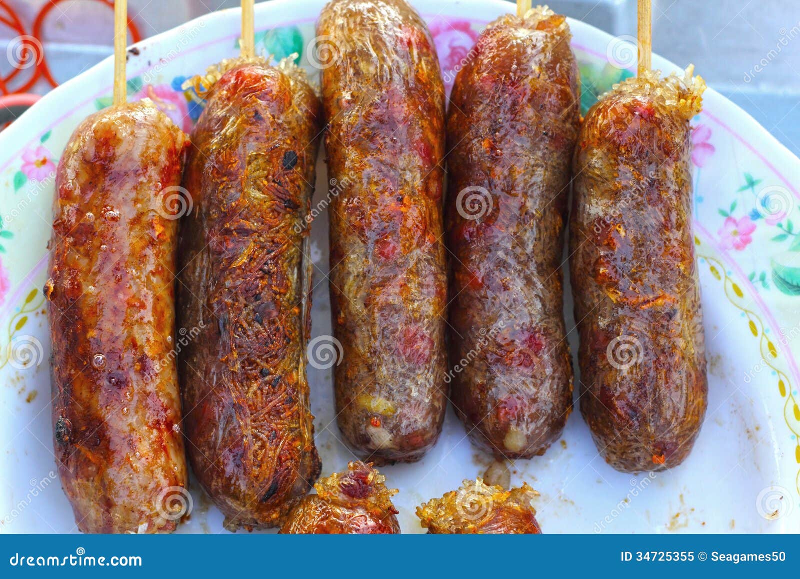 Asien-Wurst Im Markt - Rote Wurst Stockbild - Bild von frische, nahrung ...