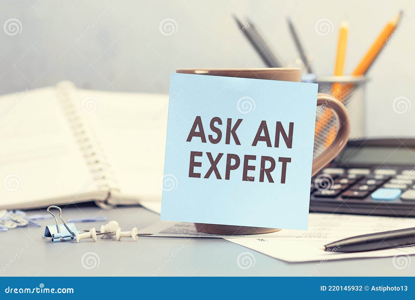 Ask an Expert - Concept of Text on Sticky Note. Work and Study Concept ...