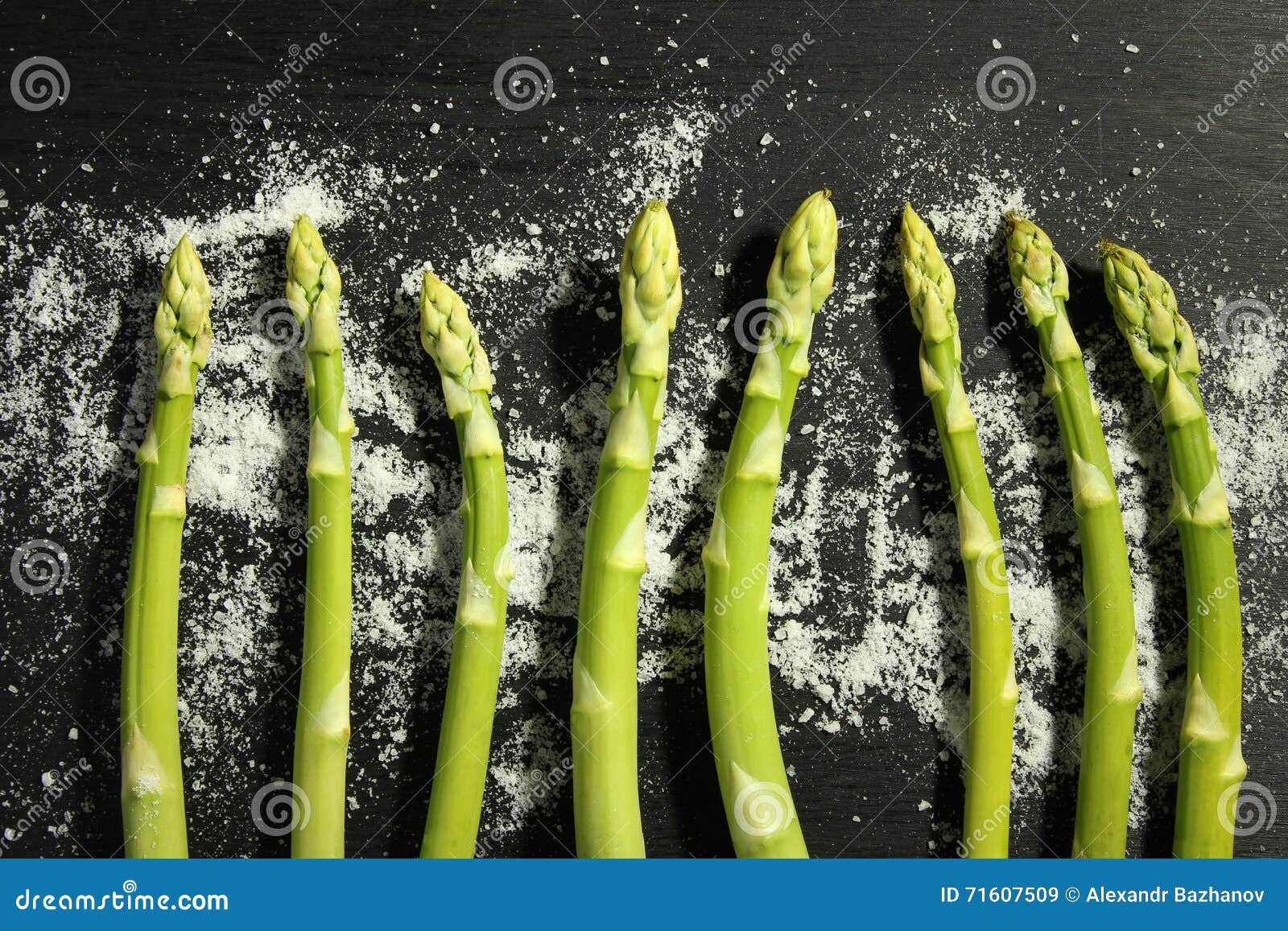 Asperge image stock. Image du dispersé, asperge, régime - 71607509