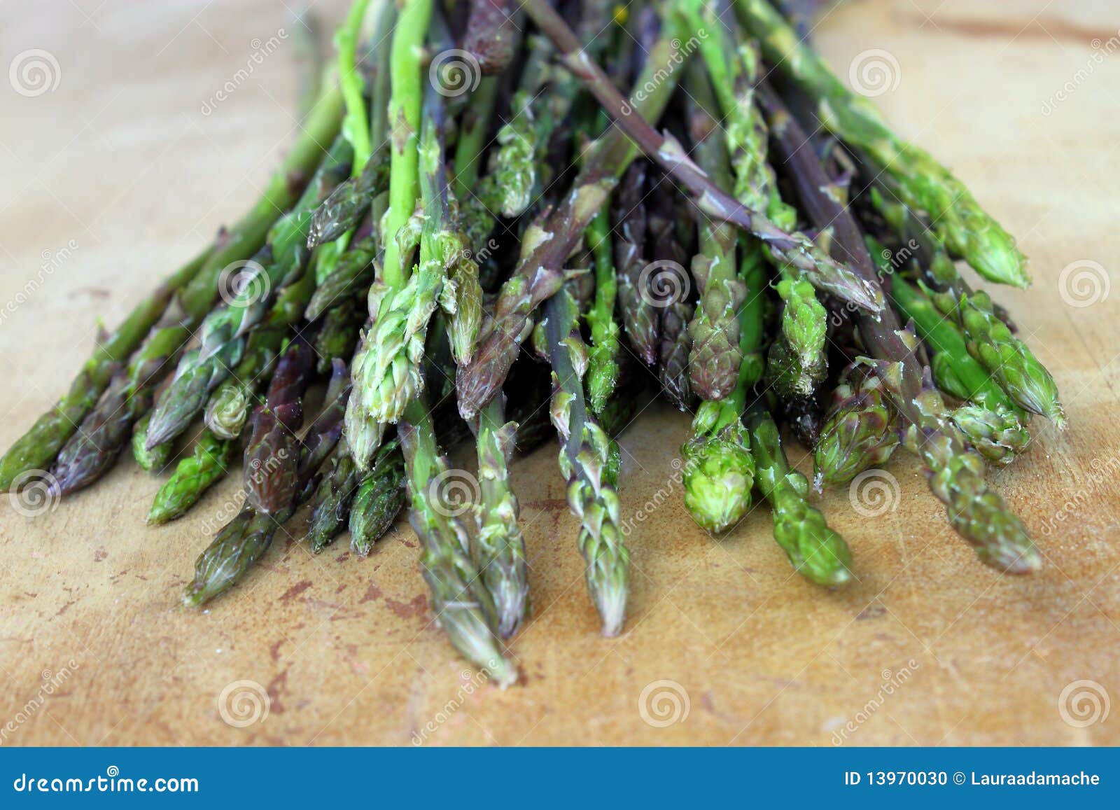 Asperge sauvage photo stock. Image du sauvage, cuit, nourriture - 13970030