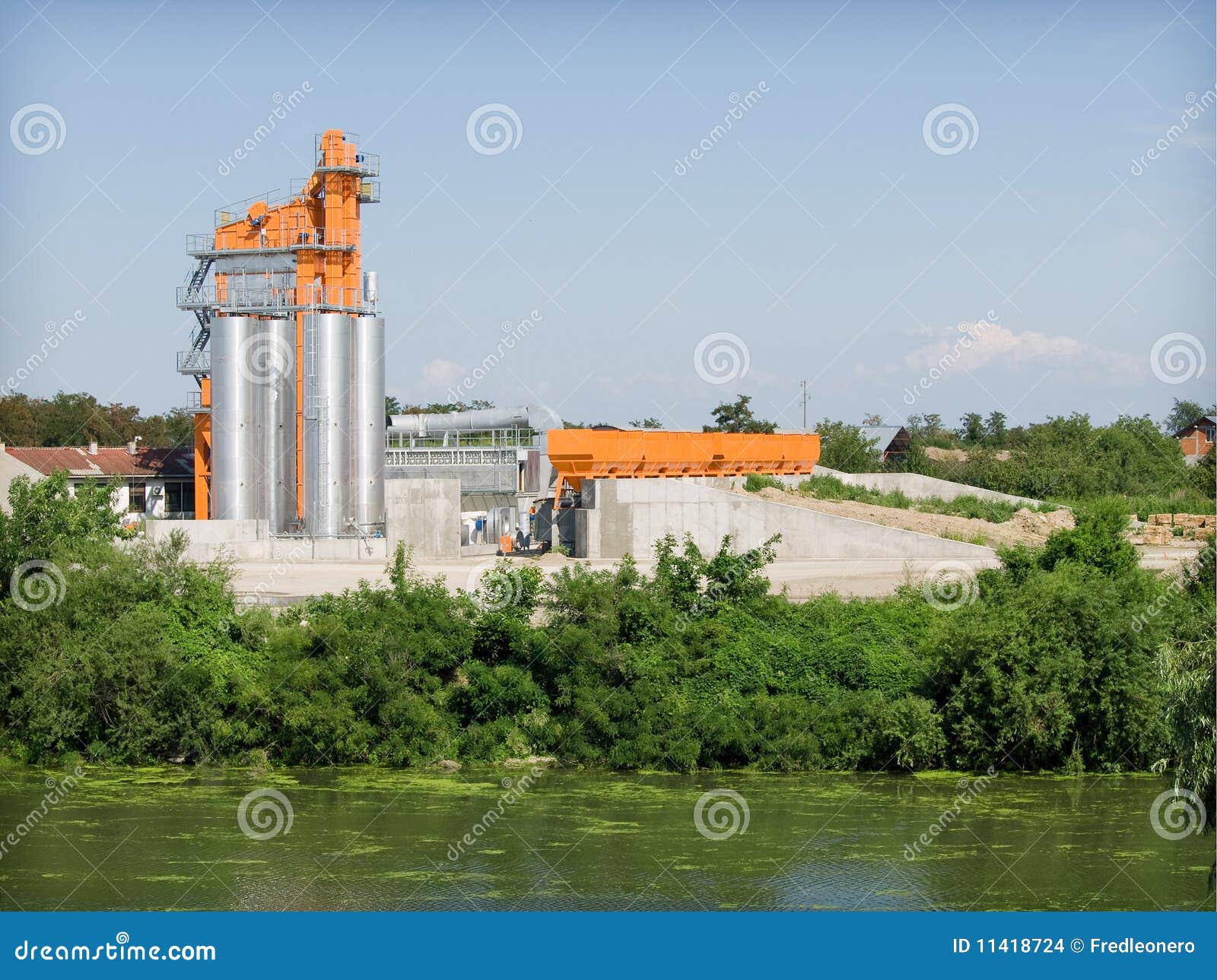 Asphalt batching plant stock photo. Image of machinery - 11418724