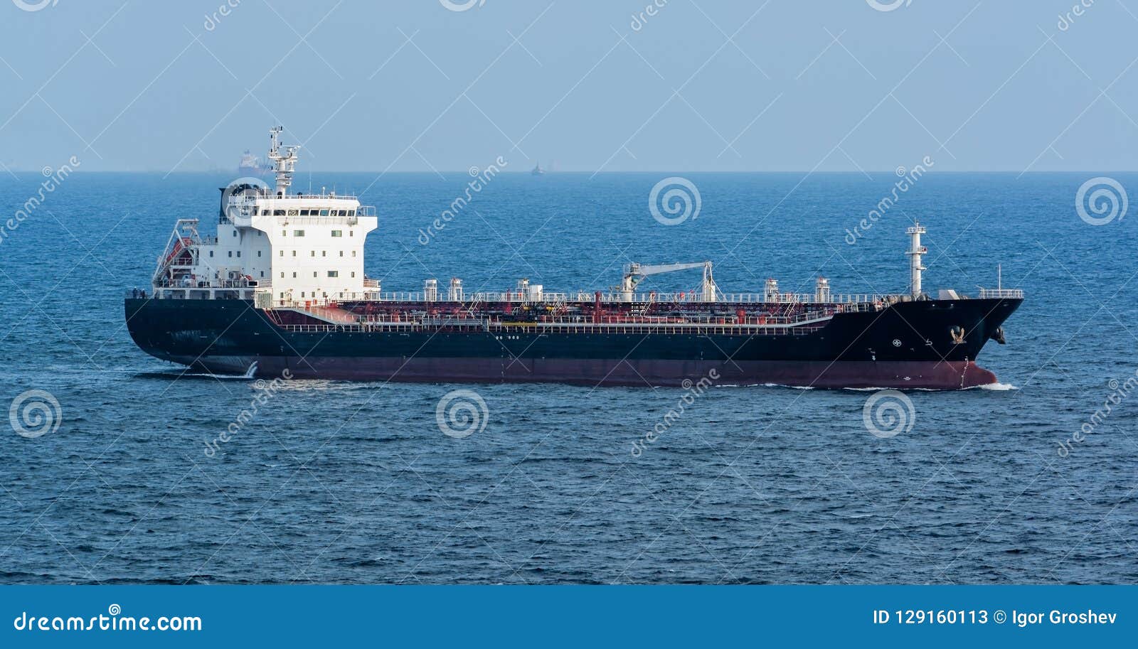 Asphalt/Bitumen tanker stock image. Image of sailing - 129160113
