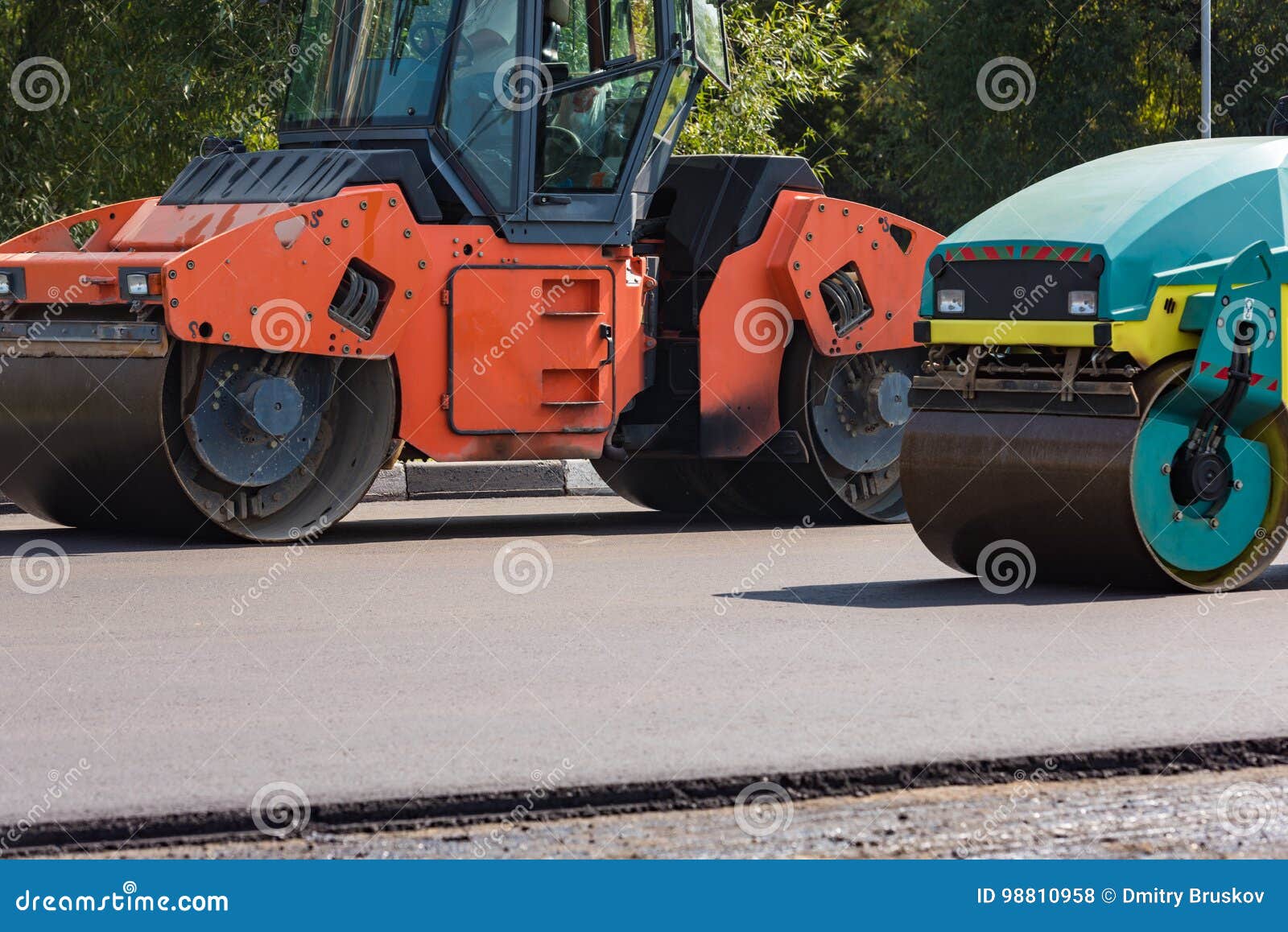 Asphalt Compactor on the Road Stock Photo - Image of asphalt, paving ...