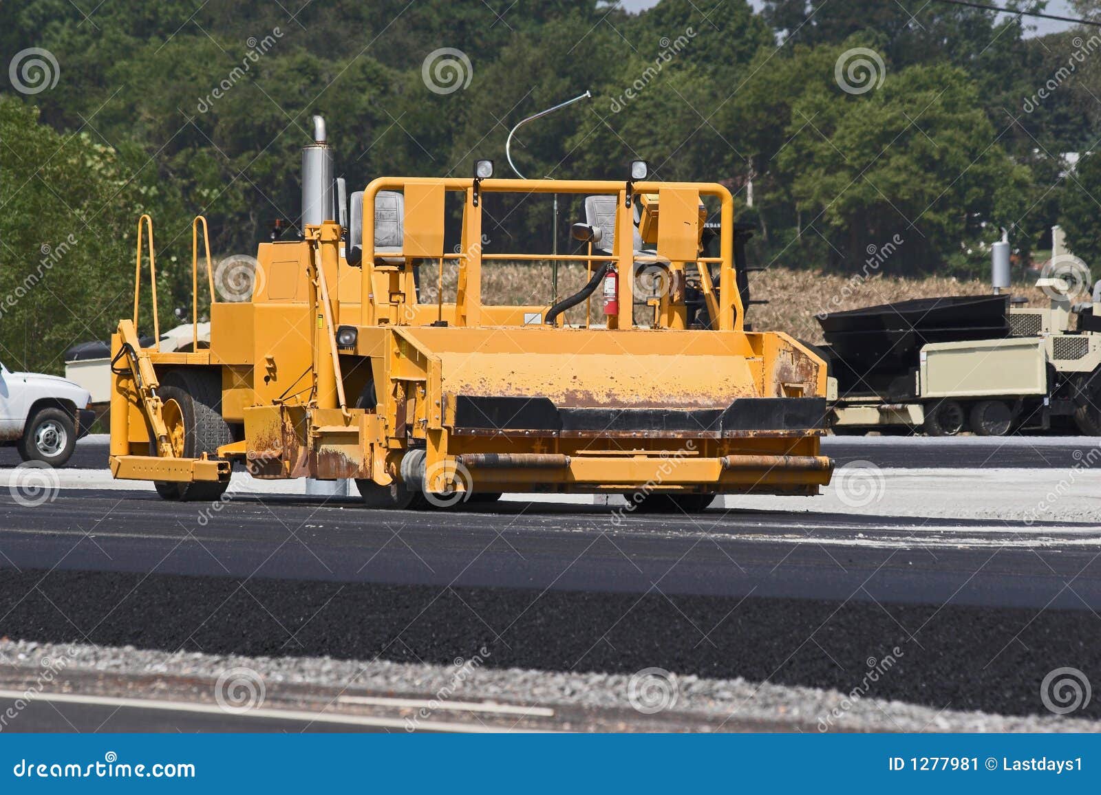 Asphalt machine stock image. Image of labour, industrial - 1277981