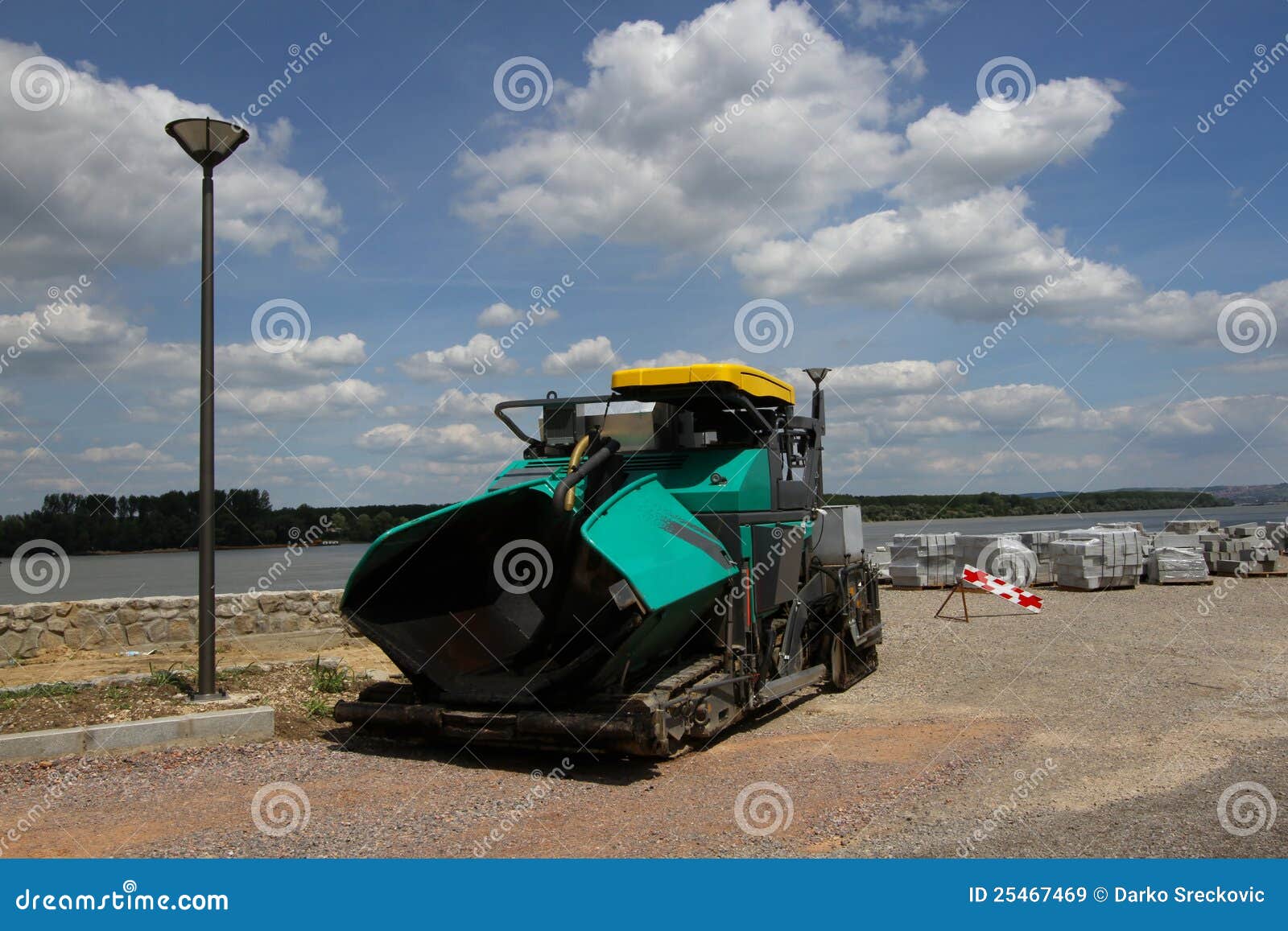 Asphalt machine stock image. Image of labor, architecture - 25467469