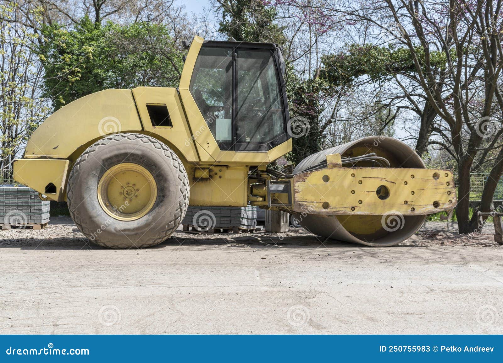 Asphalt Machine that is on the Road and is Ready To Work Editorial ...