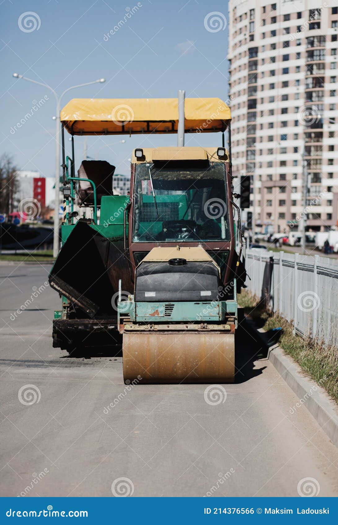 Asphalt Road Roller with Heavy Vibration Roller Stock Photo - Image of ...