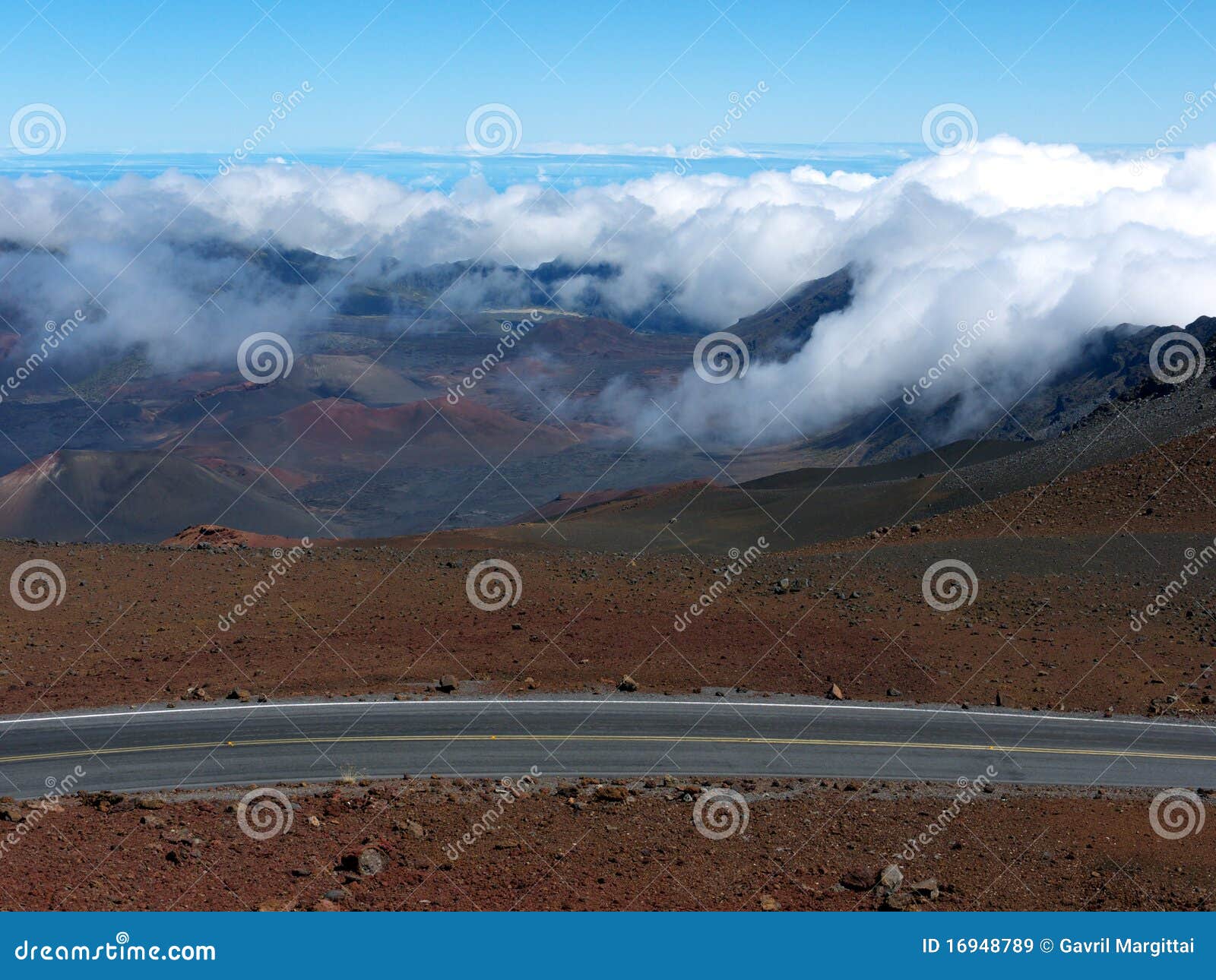 Asphalt Road in Volcano Country Stock Image - Image of line, road: 16948789