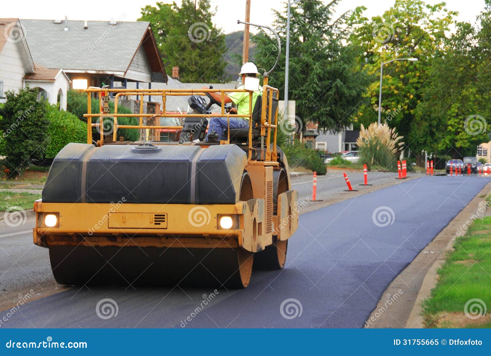 Asphalt Roller stock image. Image of machinery, equipment - 31755665