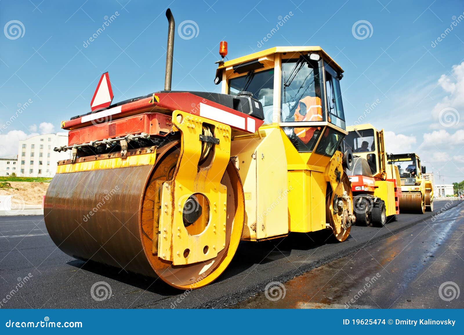 Asphalt roller at work stock photo. Image of paving, pressure - 19625474