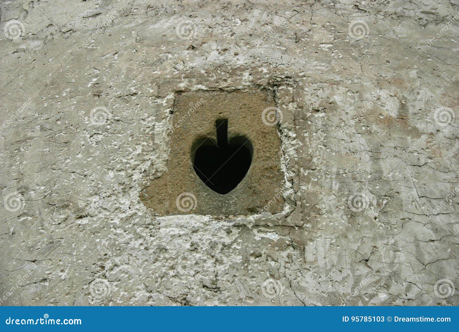 Aspillera del castillo imagen de archivo. Imagen de textura - 95785103