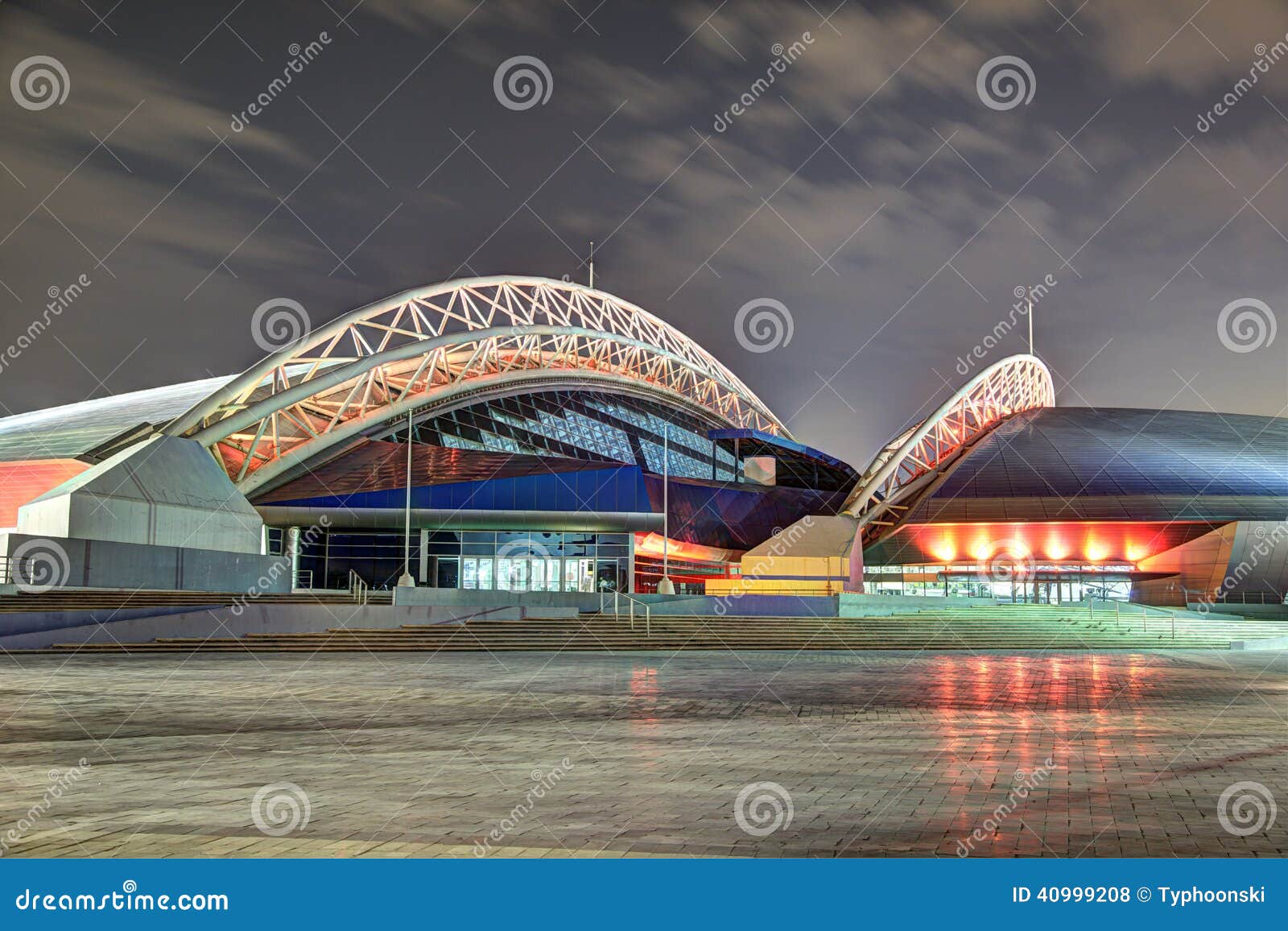 Aspire Dome at Night. Doha, Qatar Editorial Stock Photo - Image of city ...