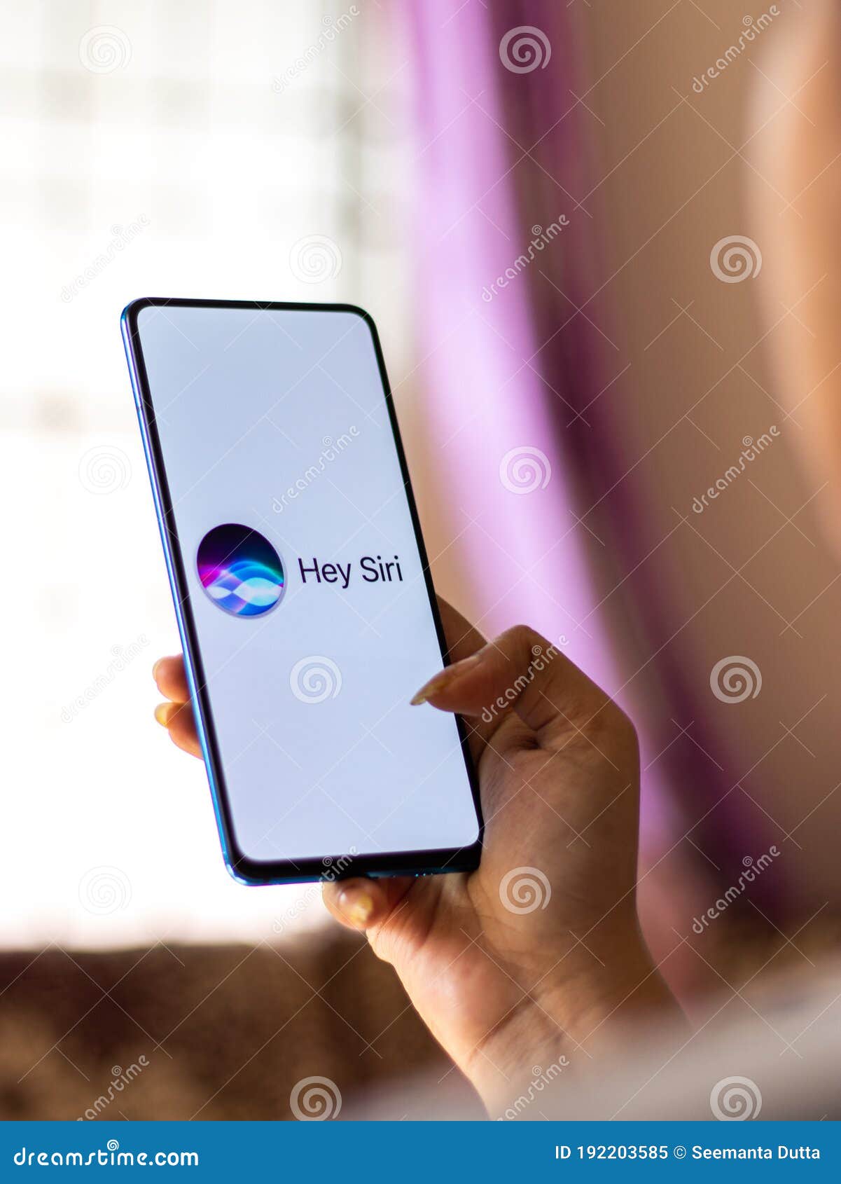 Siri-apple_1 On Paper Texture Editorial Photo | CartoonDealer.com ...