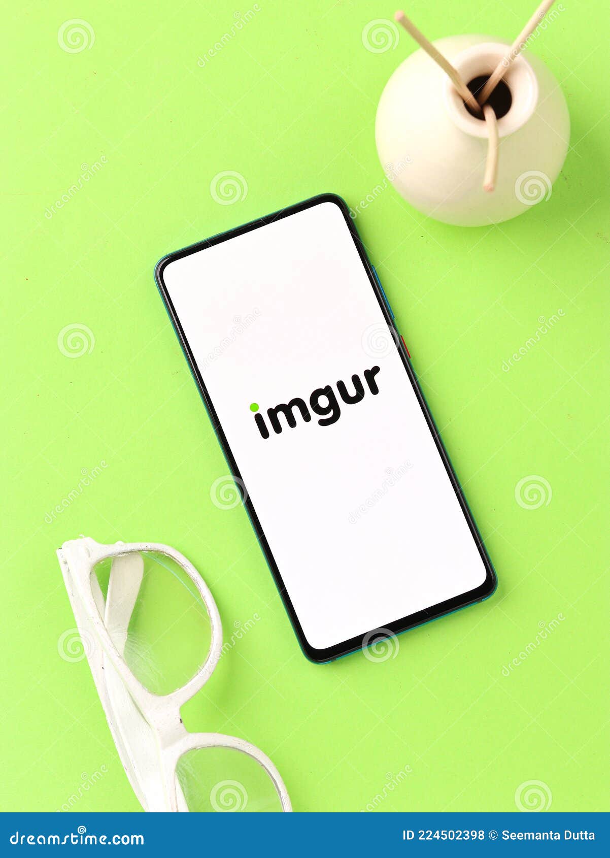 Assam, India - May 18, 2021 : Imgur Logo on Phone Screen Stock Image ...