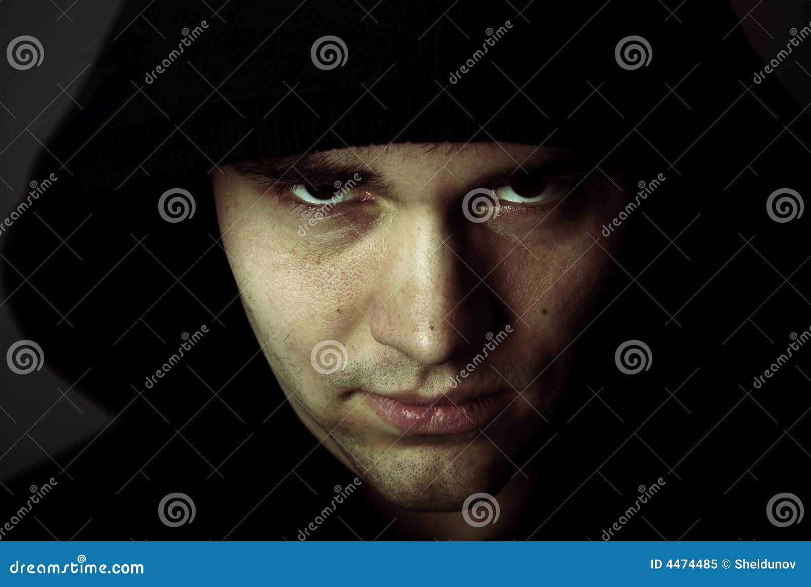 Assassino immagine stock. Immagine di cappuccio, criminale - 4474485