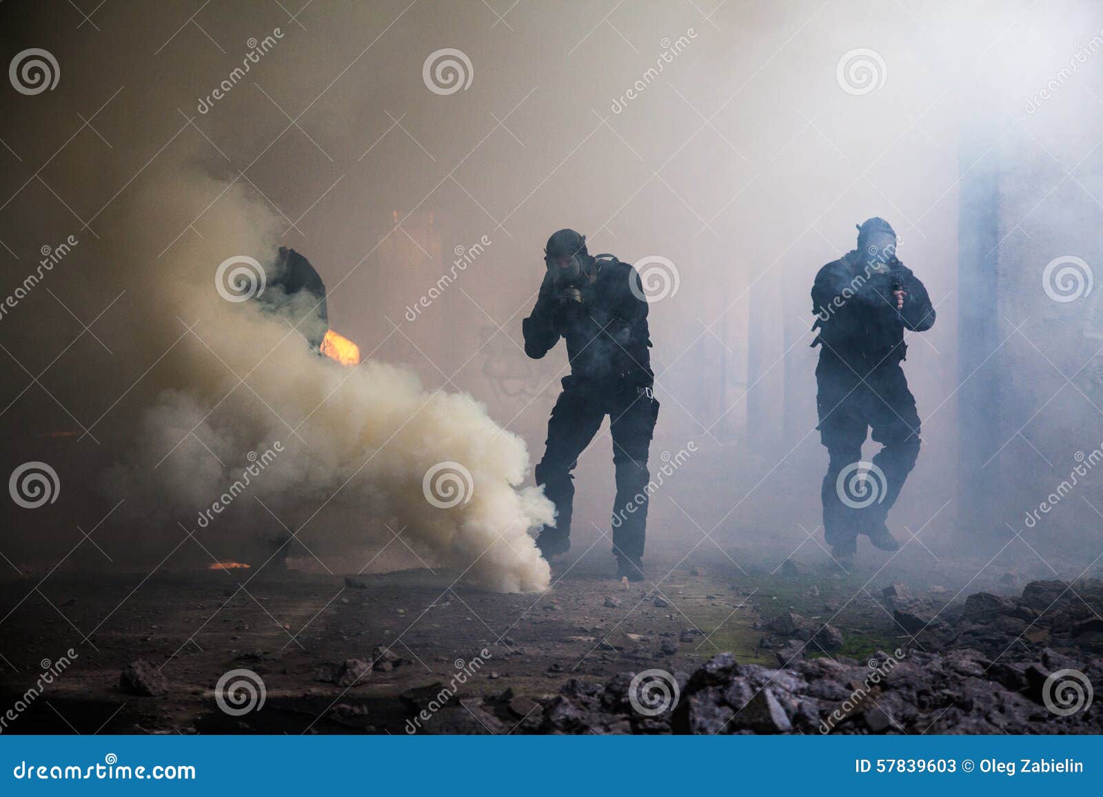 Assault in the smoke stock image. Image of police, swat - 57839603