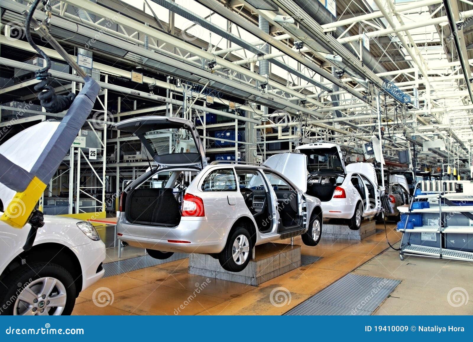 Assembling Cars Skoda Octavia on Conveyor Line Editorial Stock Image ...
