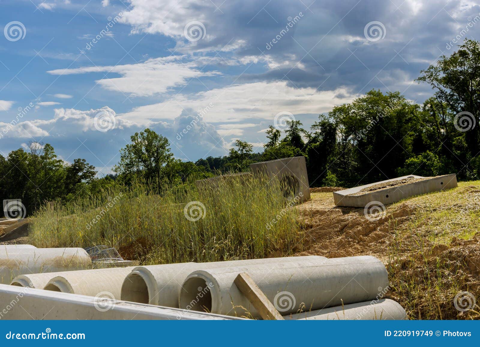 Assembling Drainage System, Rectangular Drainage Pipes Holes on the ...