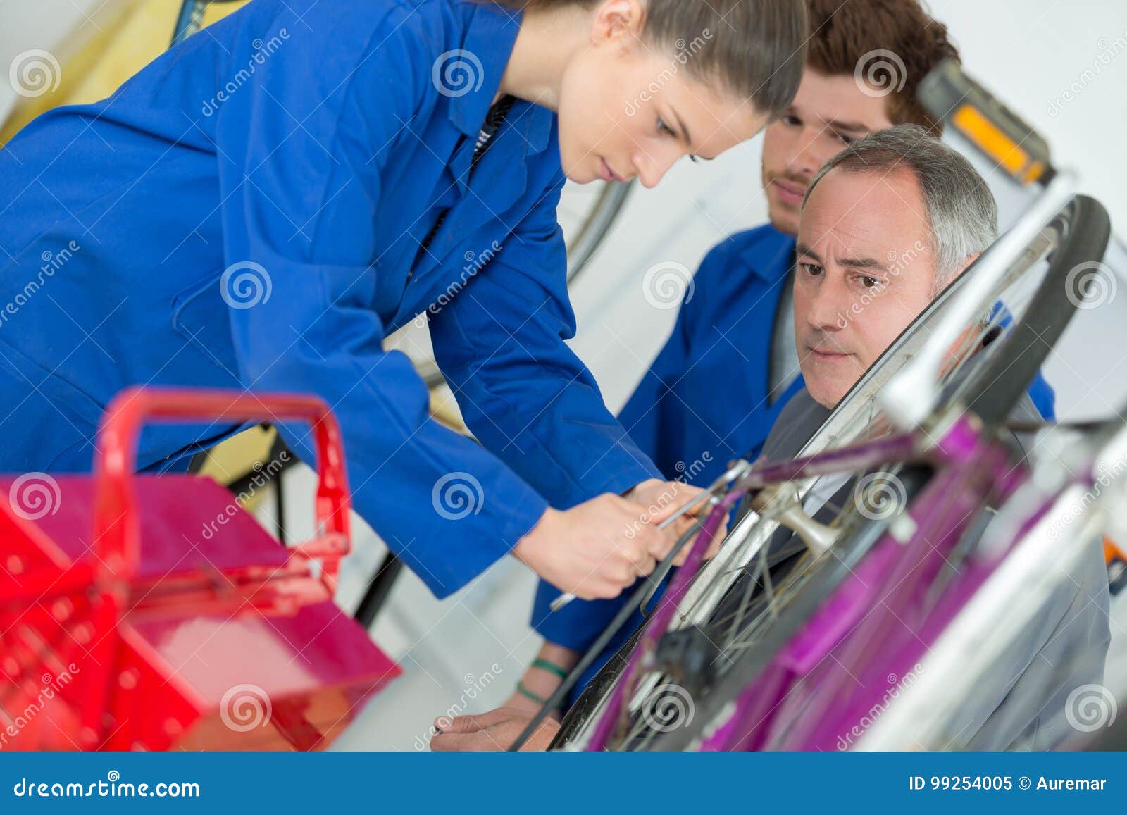Assembling and Mending Bike Stock Image - Image of teach, labor: 99254005