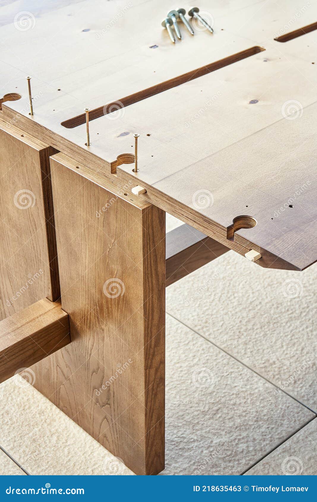 Assembling of Wooden Dining Table with Worktop Connectors Stock Image ...