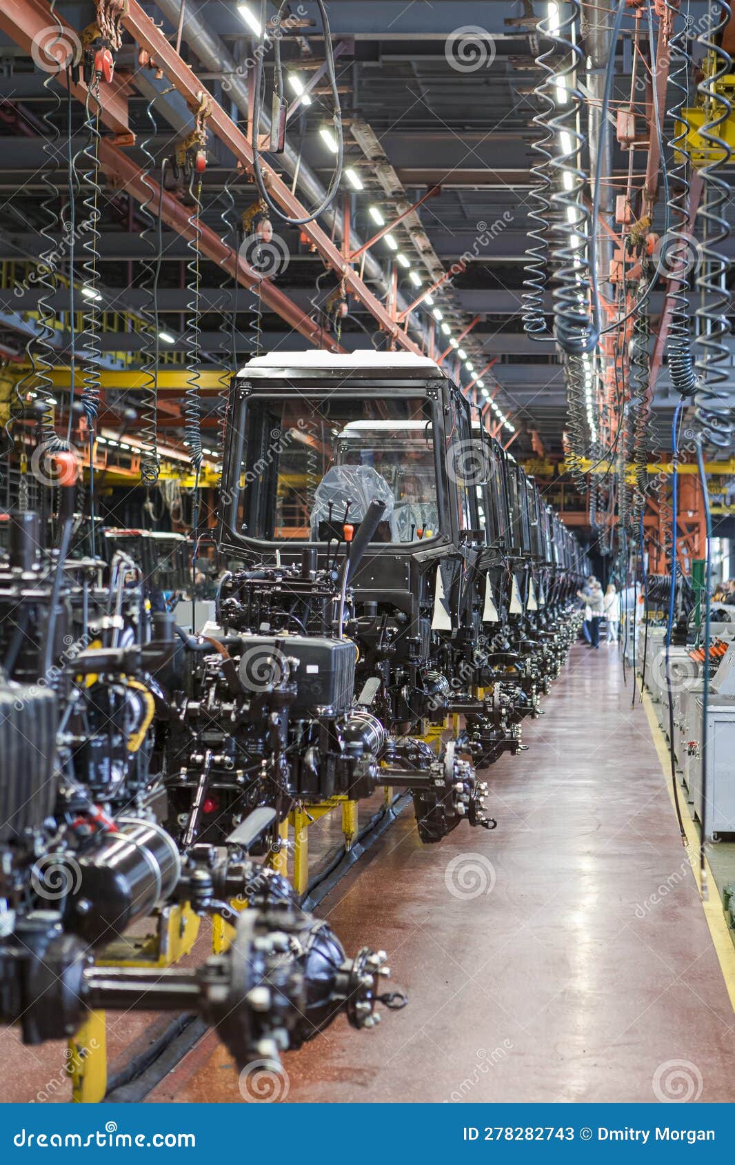 Assembly Conveyer of Tractors Machinery Assembly Line with ...