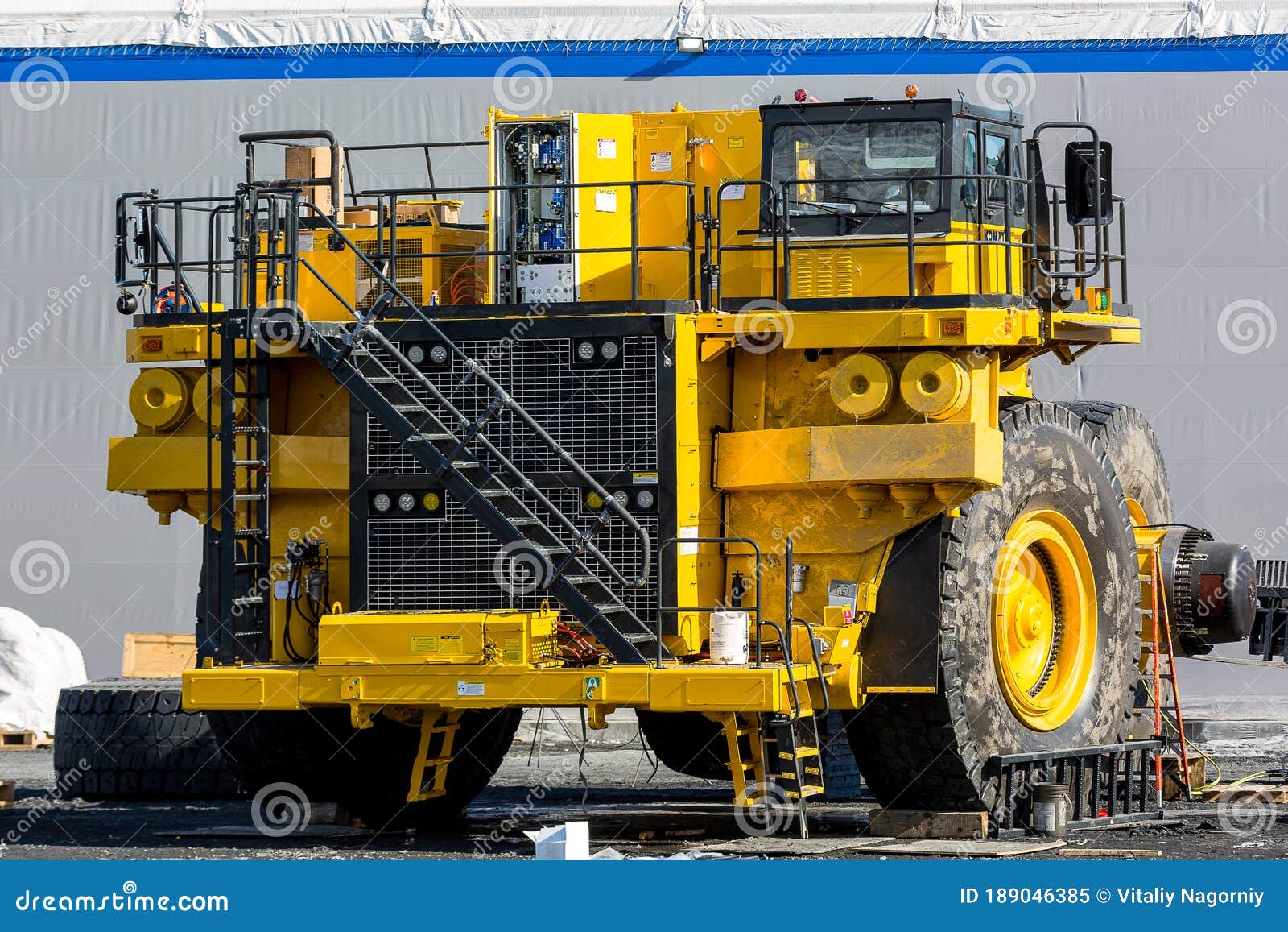 Assembly of the dump truck stock image. Image of mining - 189046385