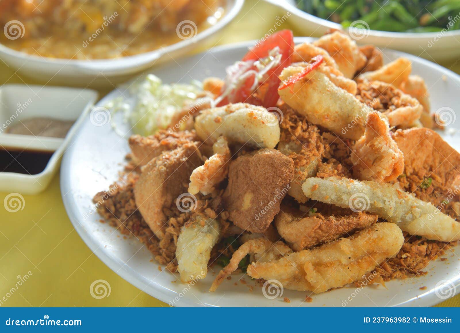 Deep Fried Garlic Fish Mottled Spinefoot Stock Photo - Image of platter ...