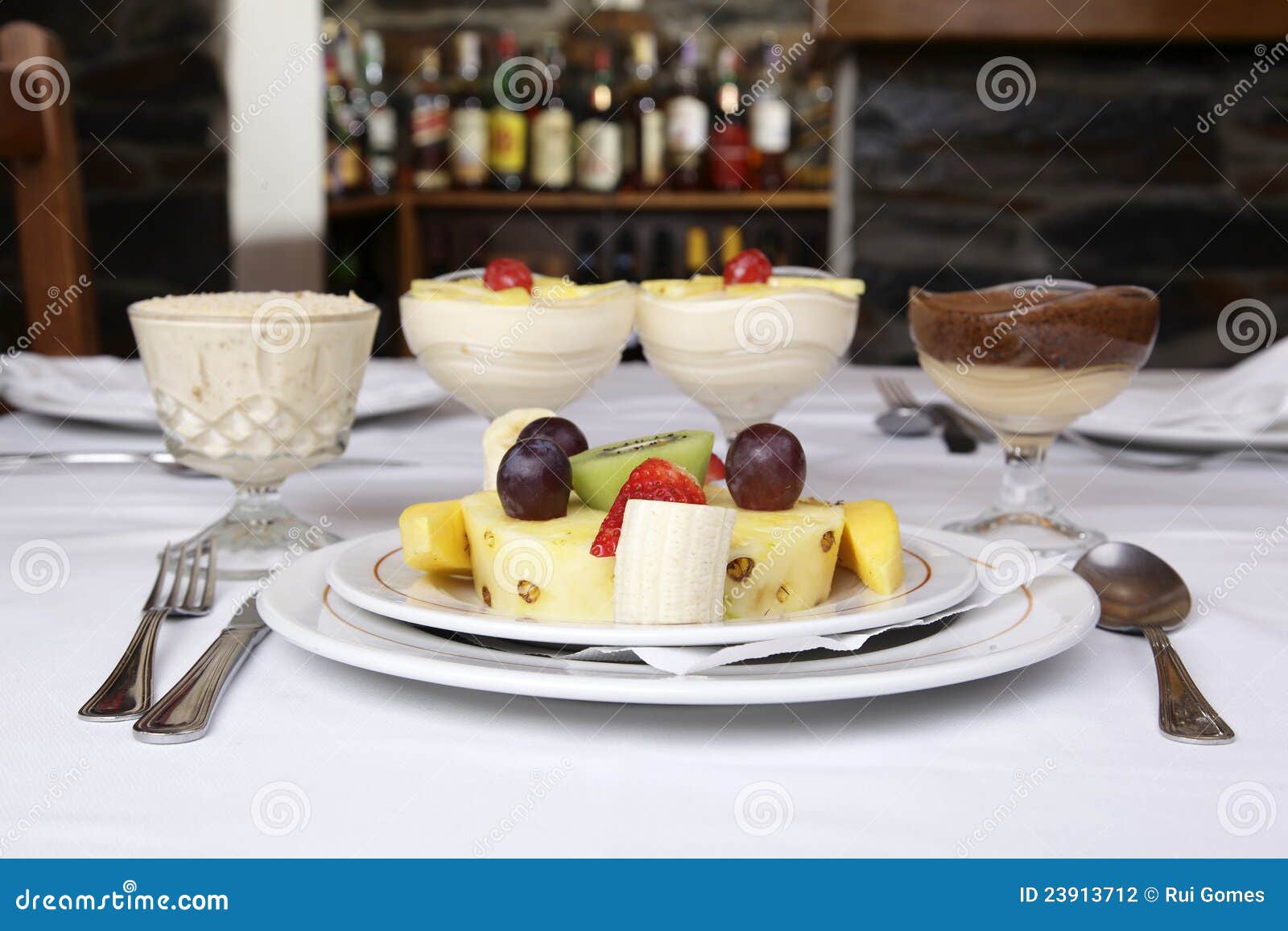 Assortiment de fruit photo stock. Image du assortiment - 23913712