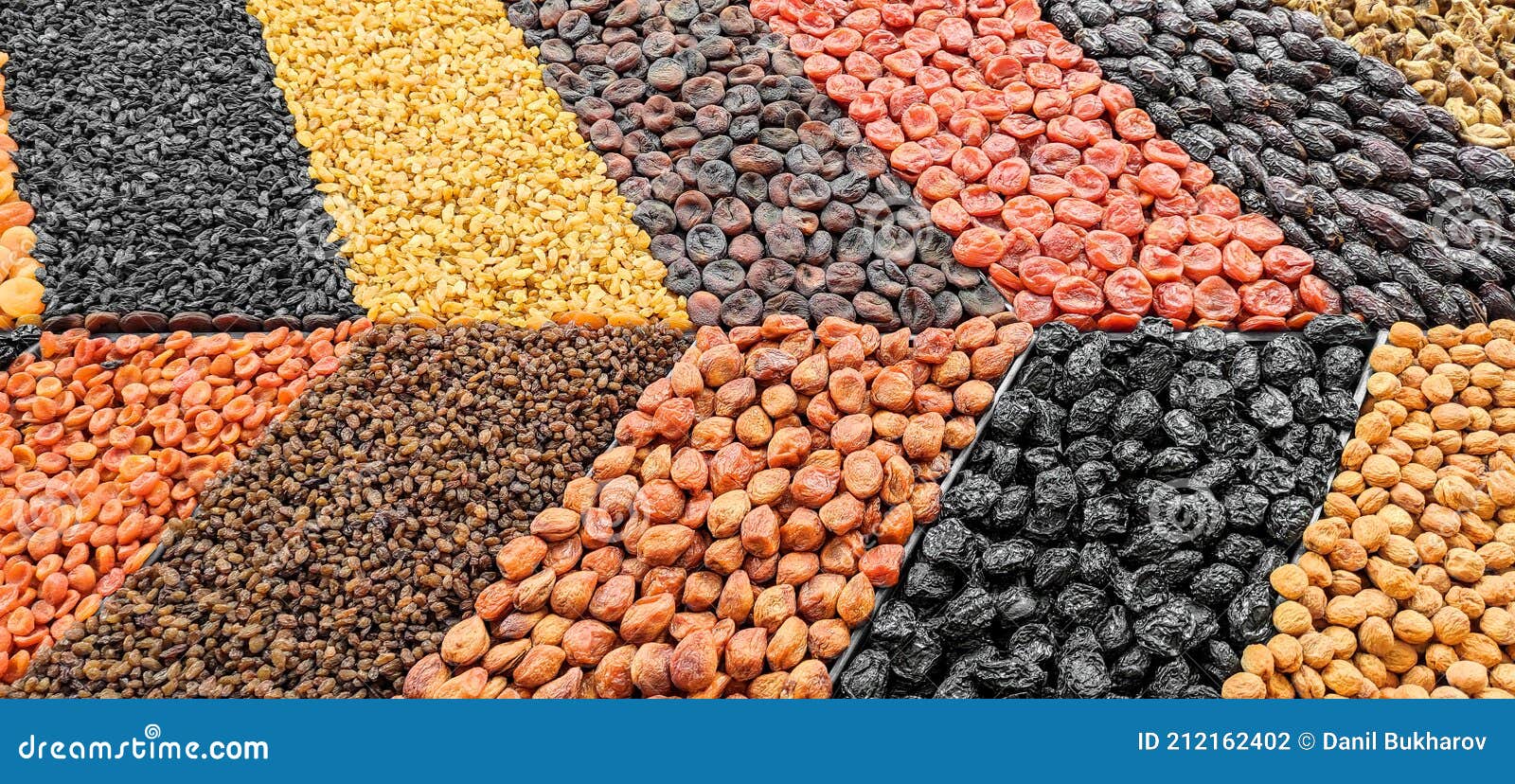 Assortiment De Fruits Secs Sur Un Comptoir Photo stock - Image du arome ...