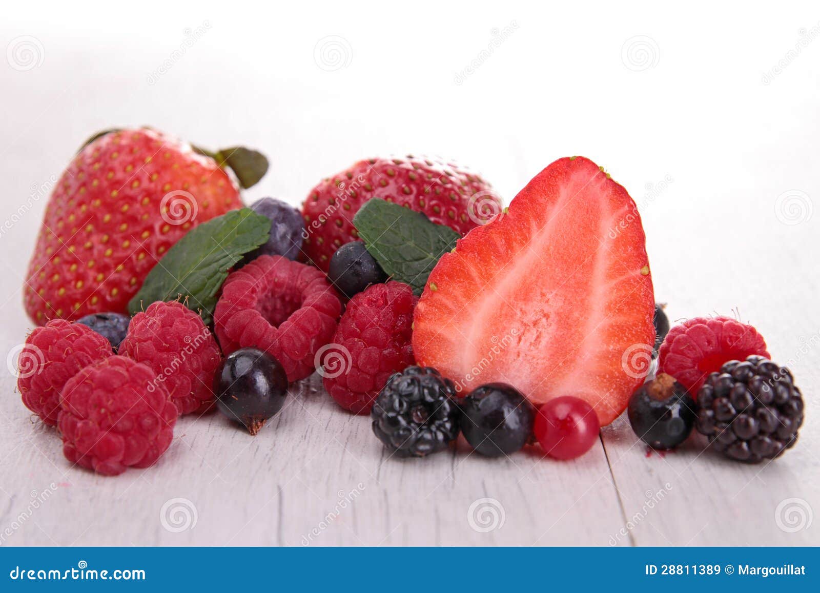 Assortiment des fruits image stock. Image du gourmet - 28811389
