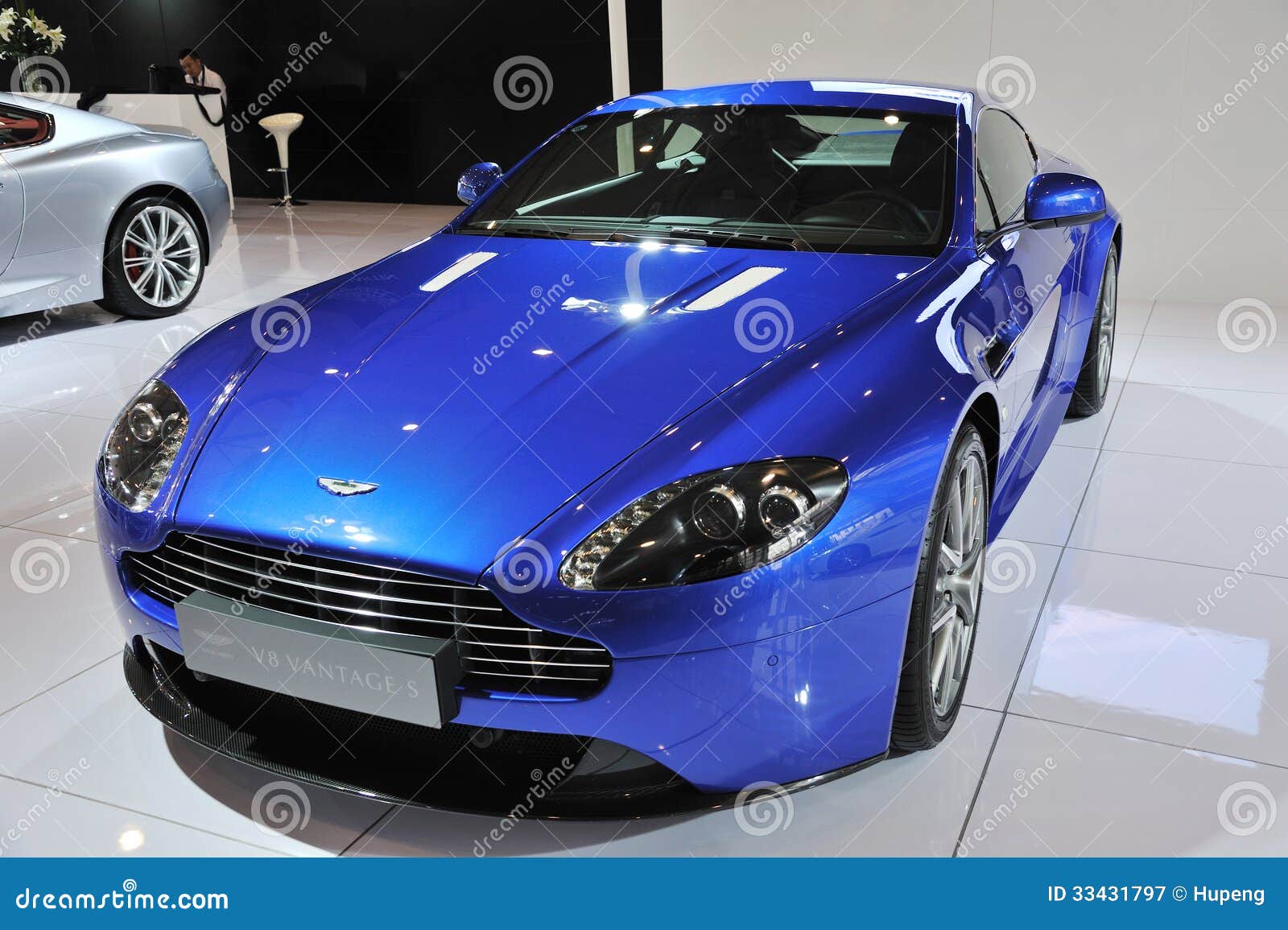 Aston Martin Azul V8 S Vantajoso Fotografia Editorial - Imagem de ...