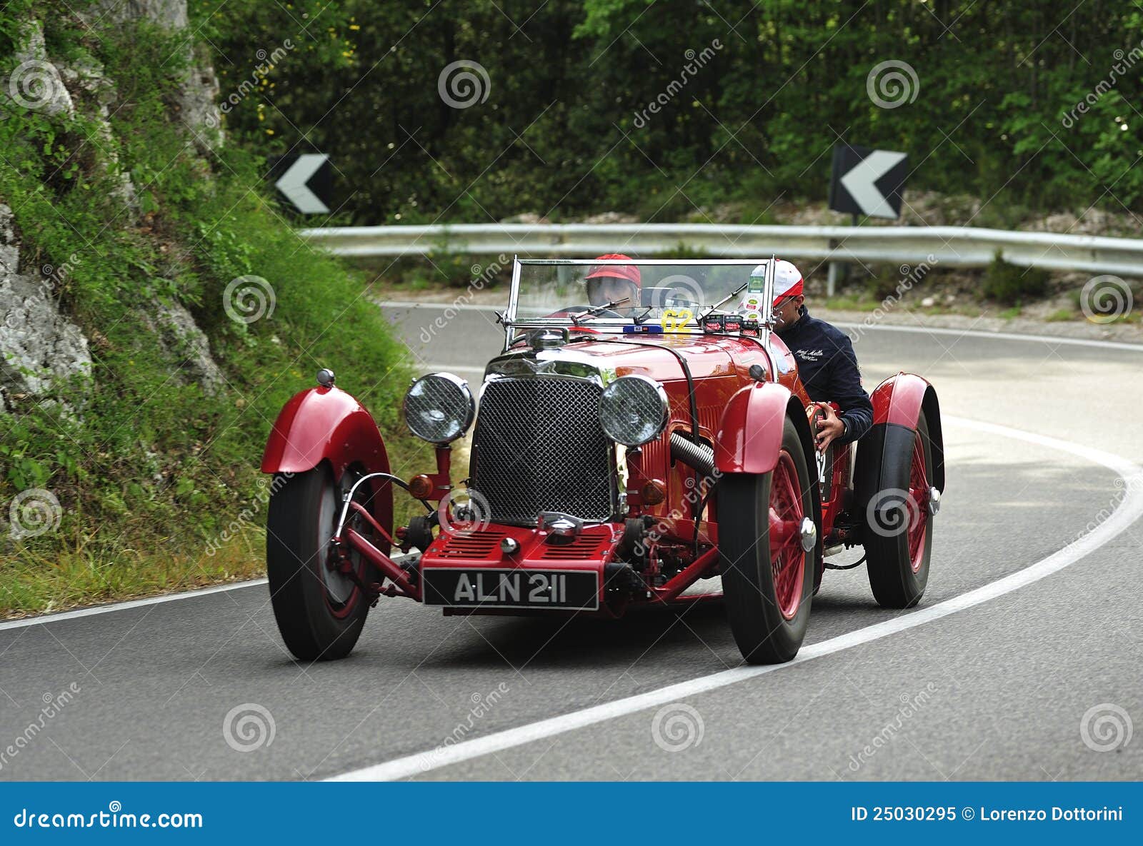 ASTON MARTIN Le Mans (1933) Editorial Image - Image of grey, auto: 25030295