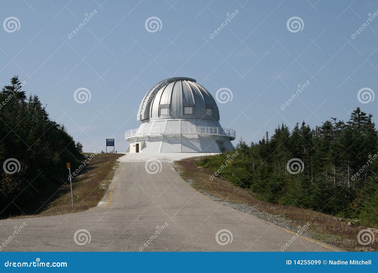 Astrolab in Mont Megantic stock image. Image of stars - 14255099