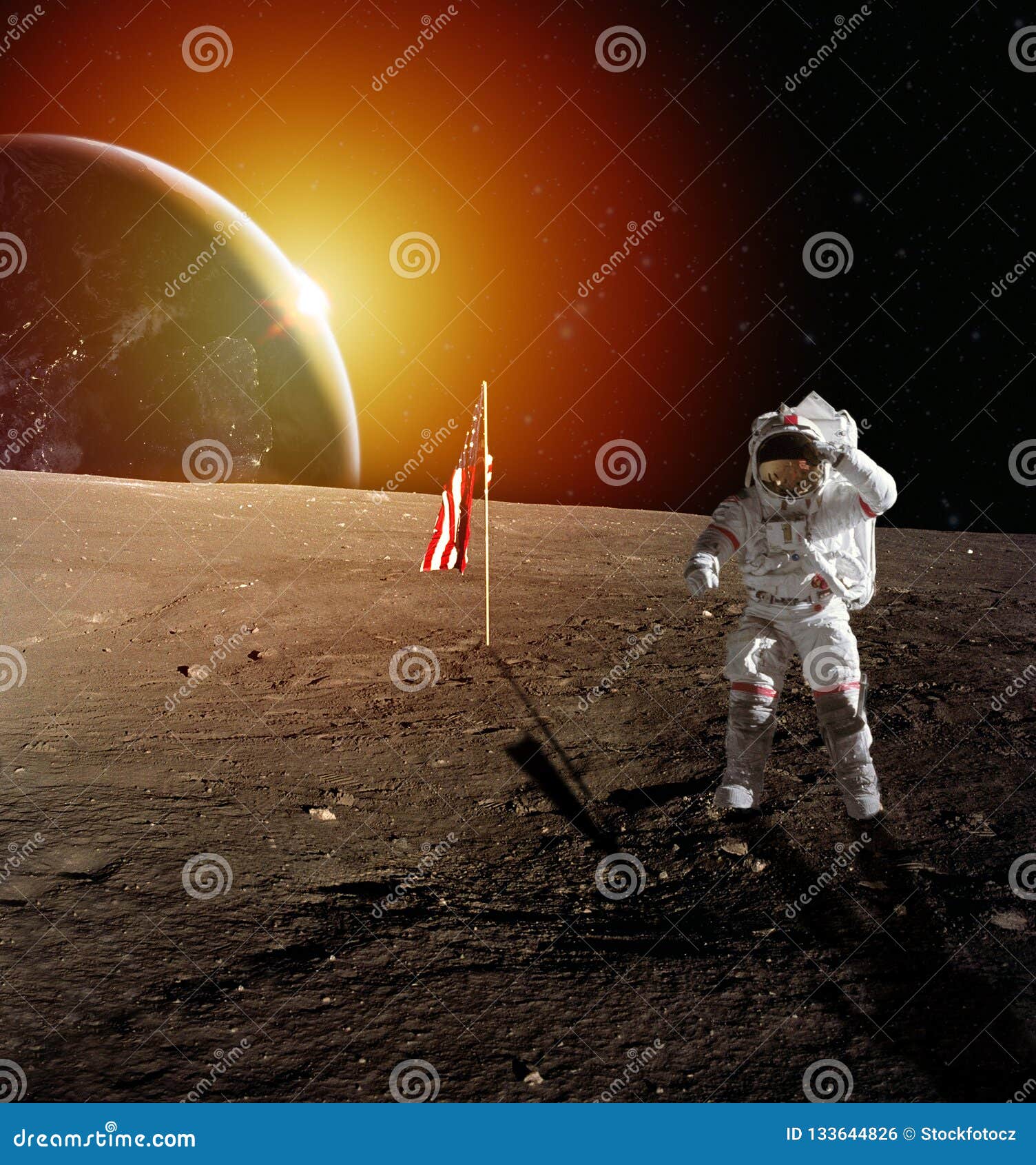 Astronauta na lua foto de stock. Imagem de futuro, terra - 133644826