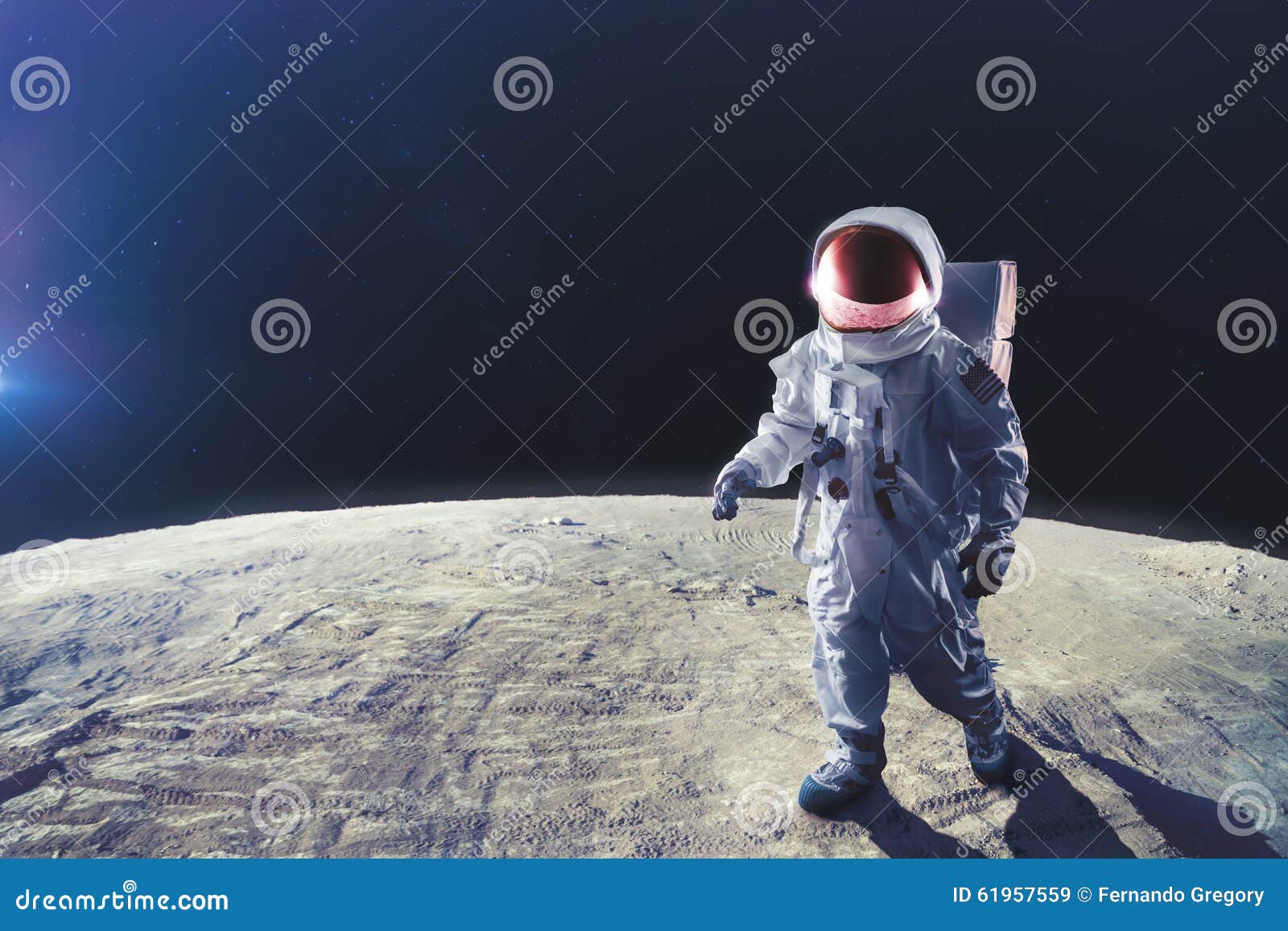 Astronauta que anda na lua imagem de stock. Imagem de universo - 61957559