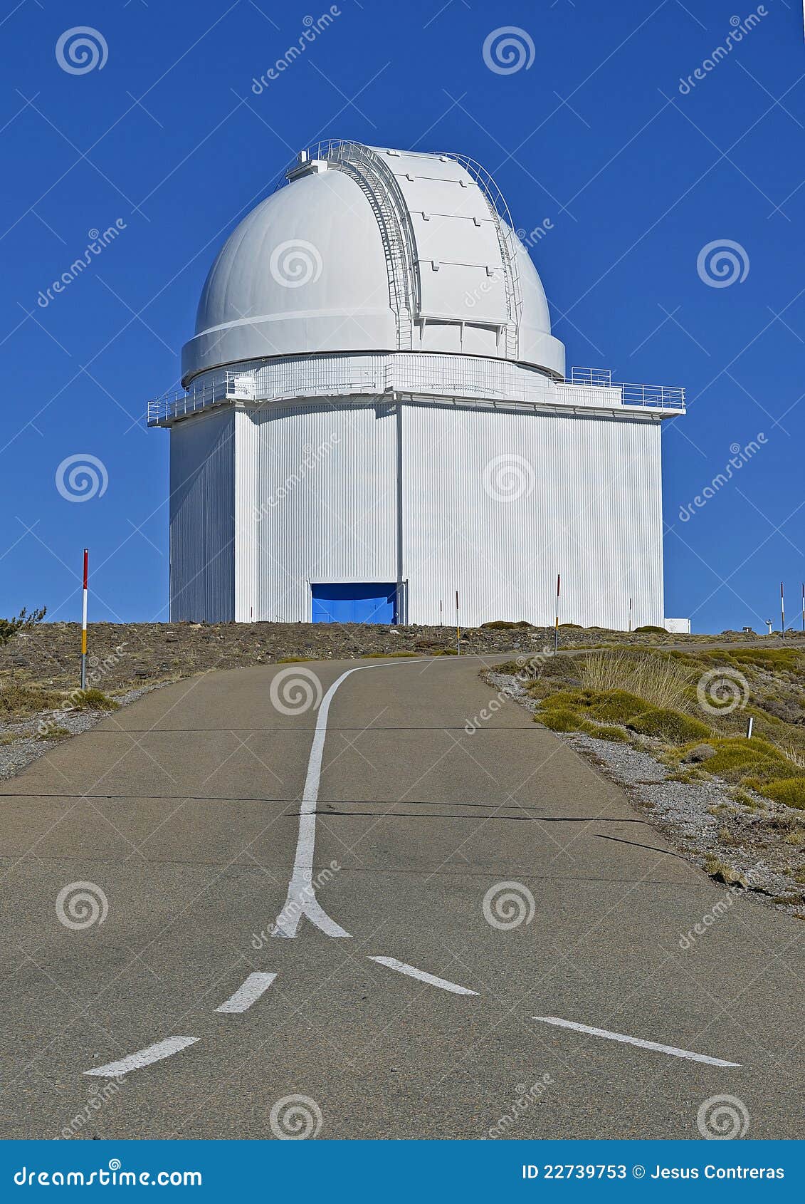 Astronomical observatory stock image. Image of world - 22739753