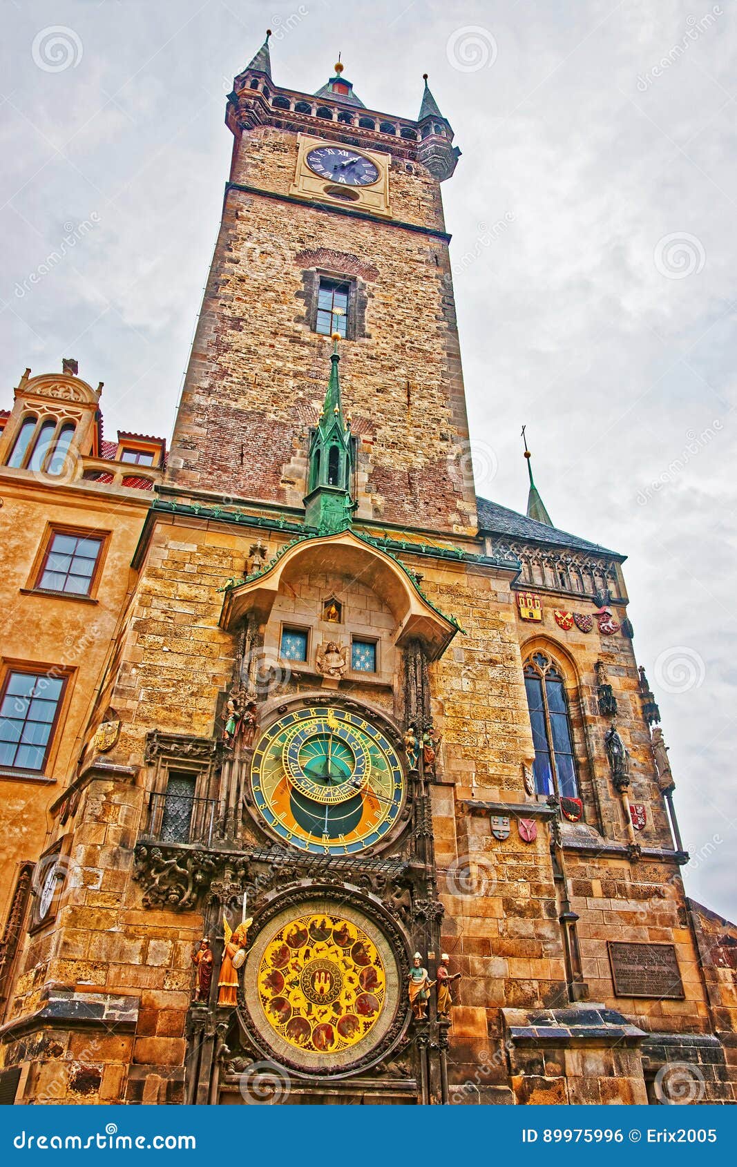 Astronomische Uhr in Altem Rathaus in Prag Stockfoto - Bild von ...