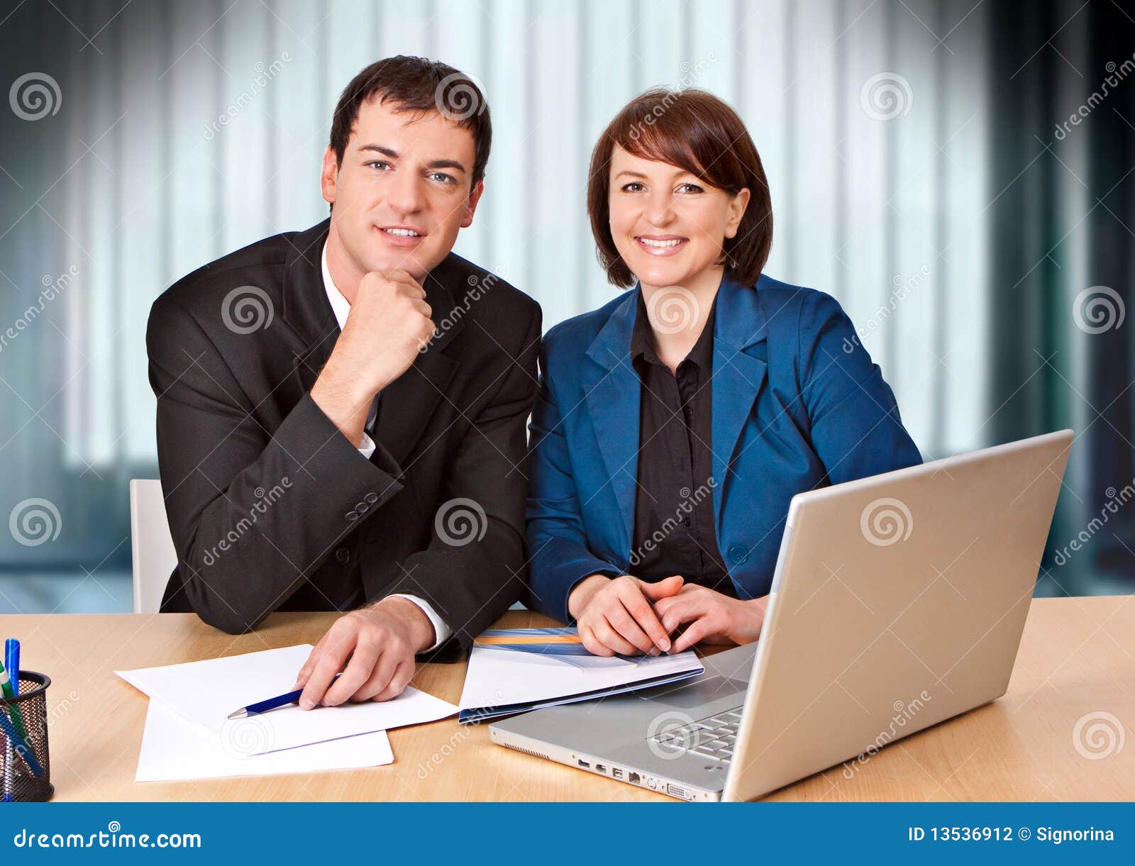 Asunto-rivalidad 8 foto de archivo. Imagen de asunto - 13536912