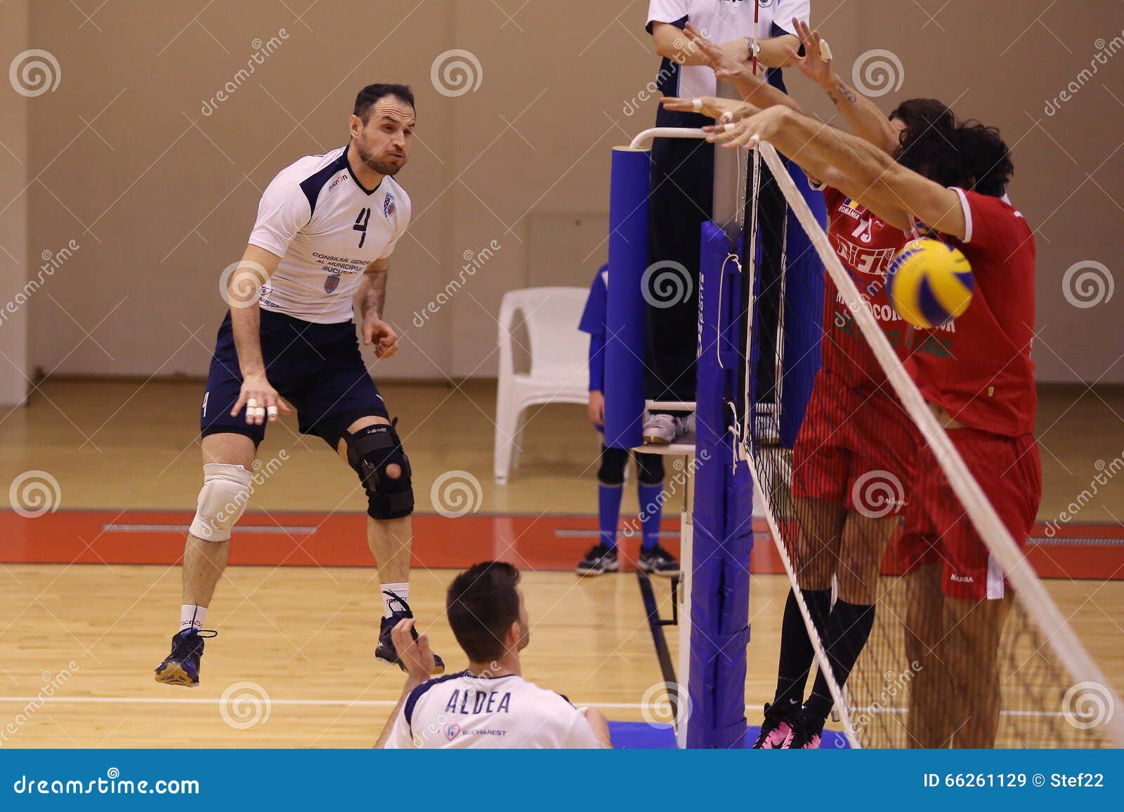 Ataque del voleibol imagen de archivo editorial. Imagen de liga - 66261129