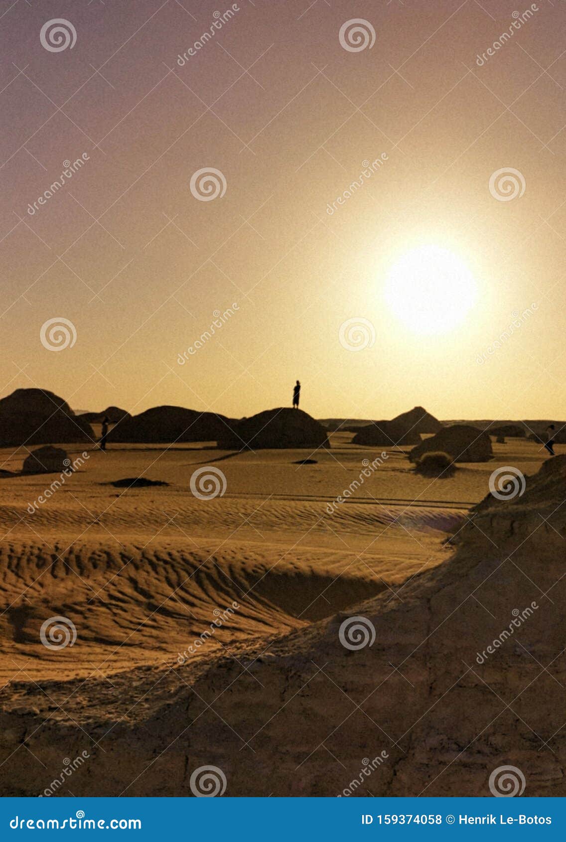 Atardecer en el desierto foto de archivo. Imagen de horizonte - 159374058