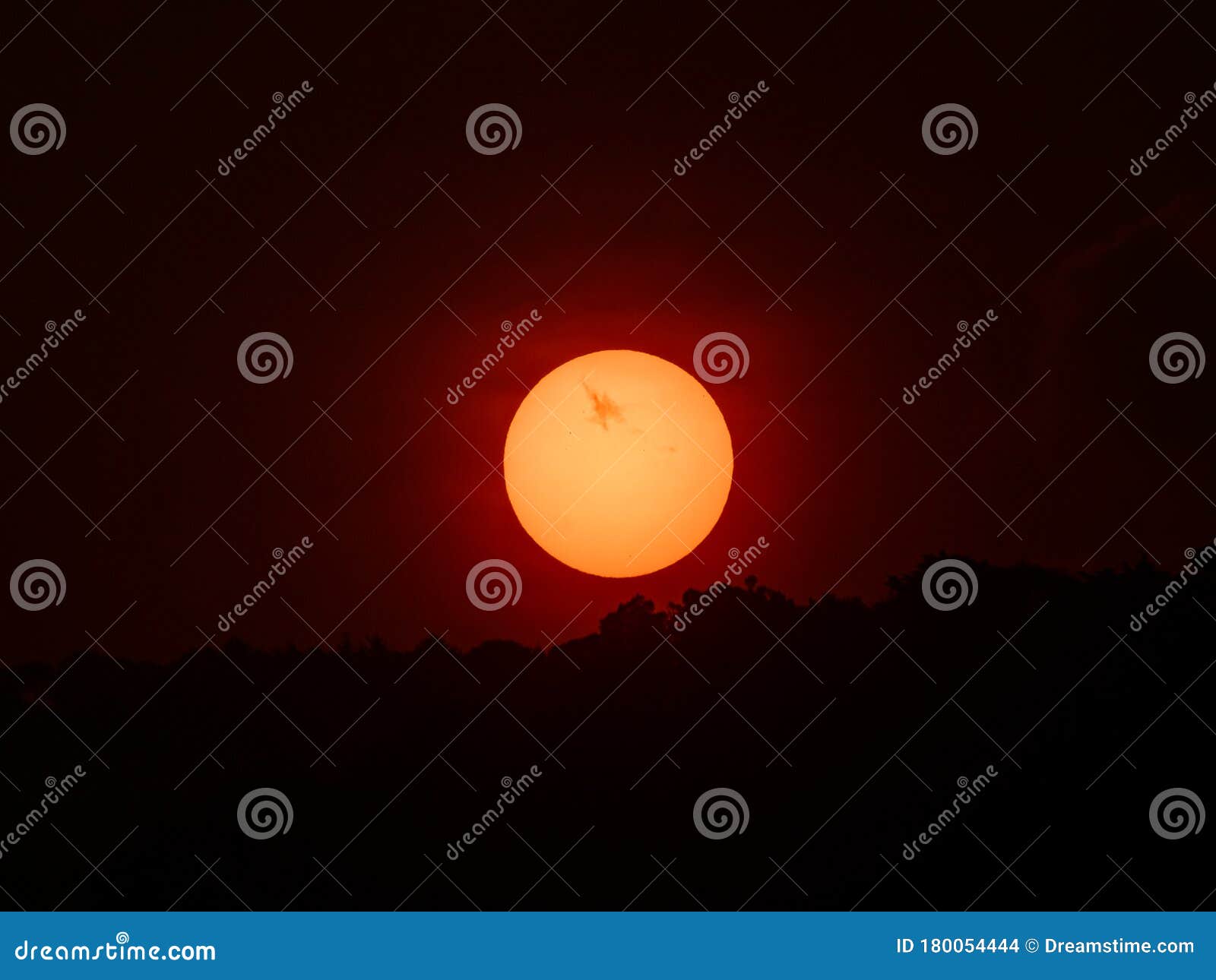 Atardecer en Guatemala foto de archivo. Imagen de sunset - 180054444 Atardecer en Guatemala foto de archivo. Imagen de sunset - 180054444