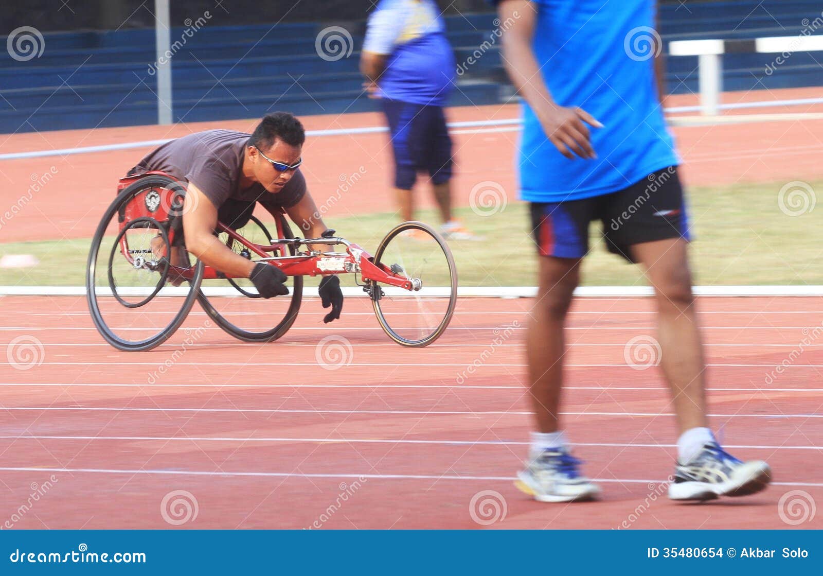 Athlète handicapé image stock éditorial. Image du gens - 35480654