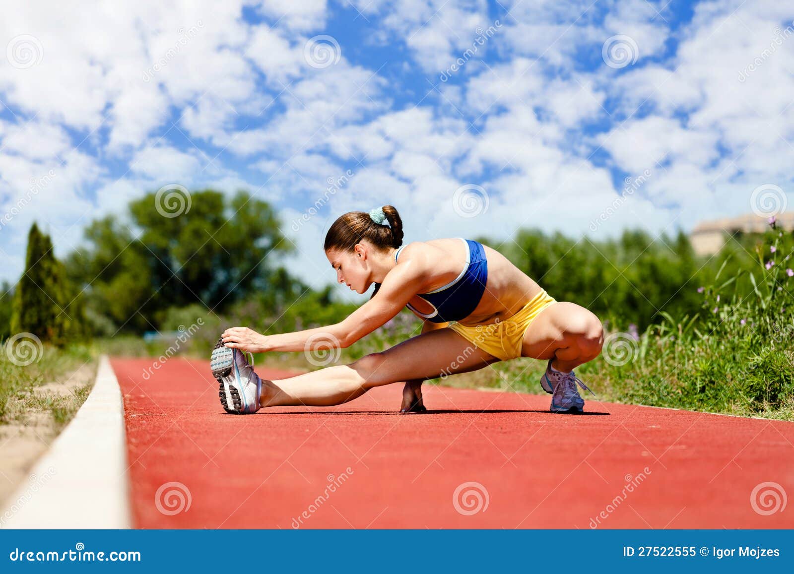 Athlete female stretching stock image. Image of outdoor - 27522555