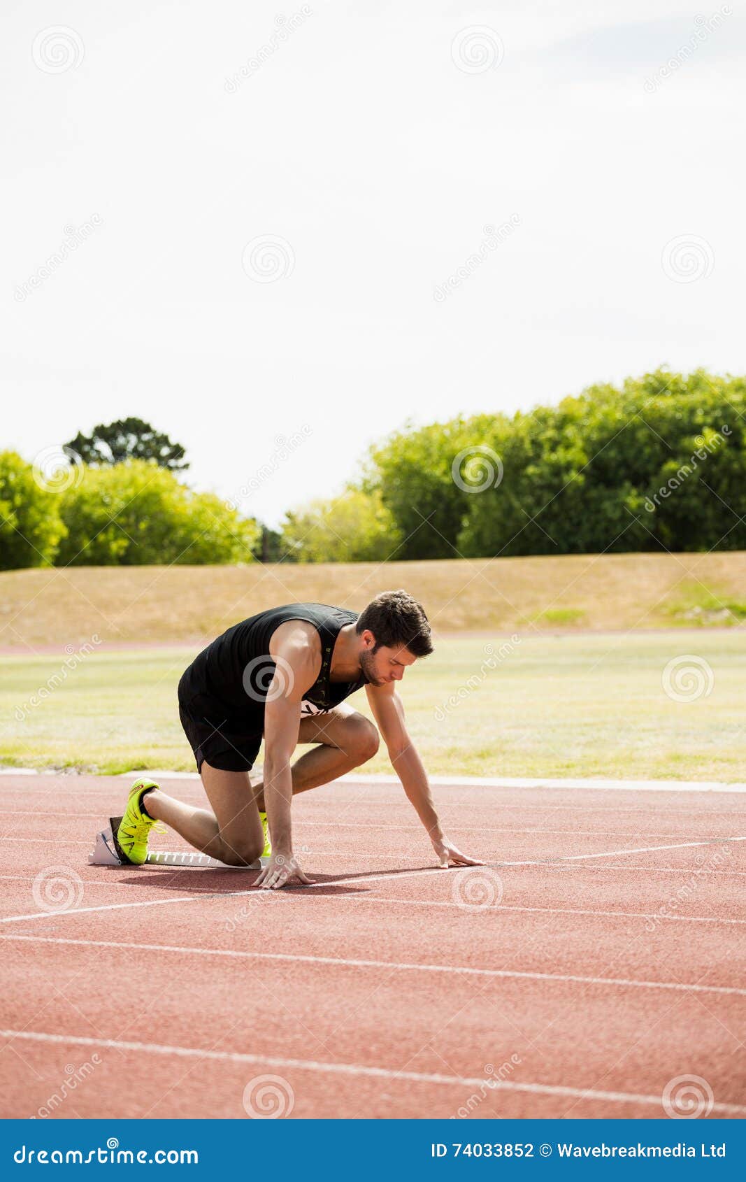 Athlete ready to run stock photo. Image of running, ready - 74033852