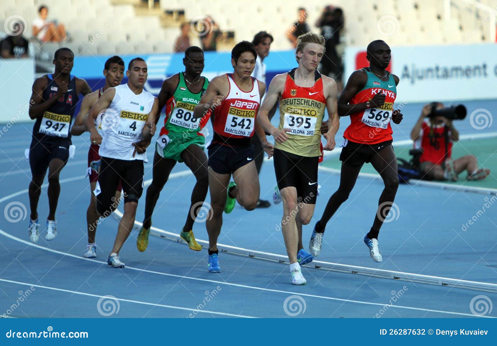 Athletes Compete in the 800 Meters Final Editorial Photography - Image ...