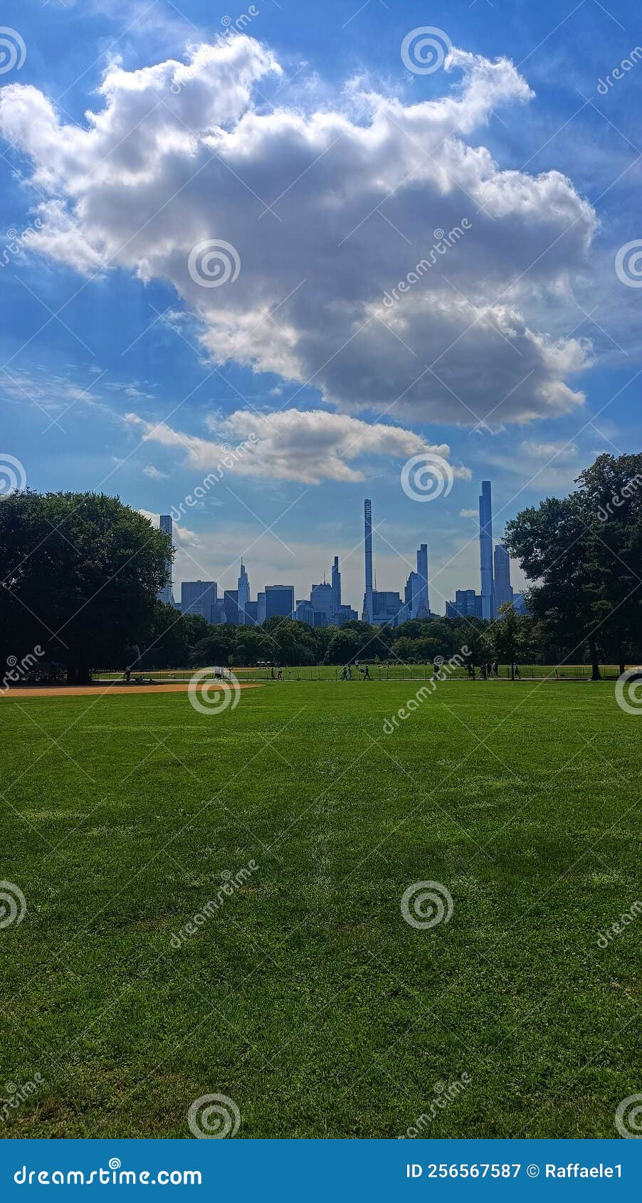 Atisbo de parque central imagen de archivo. Imagen de parque - 256567587