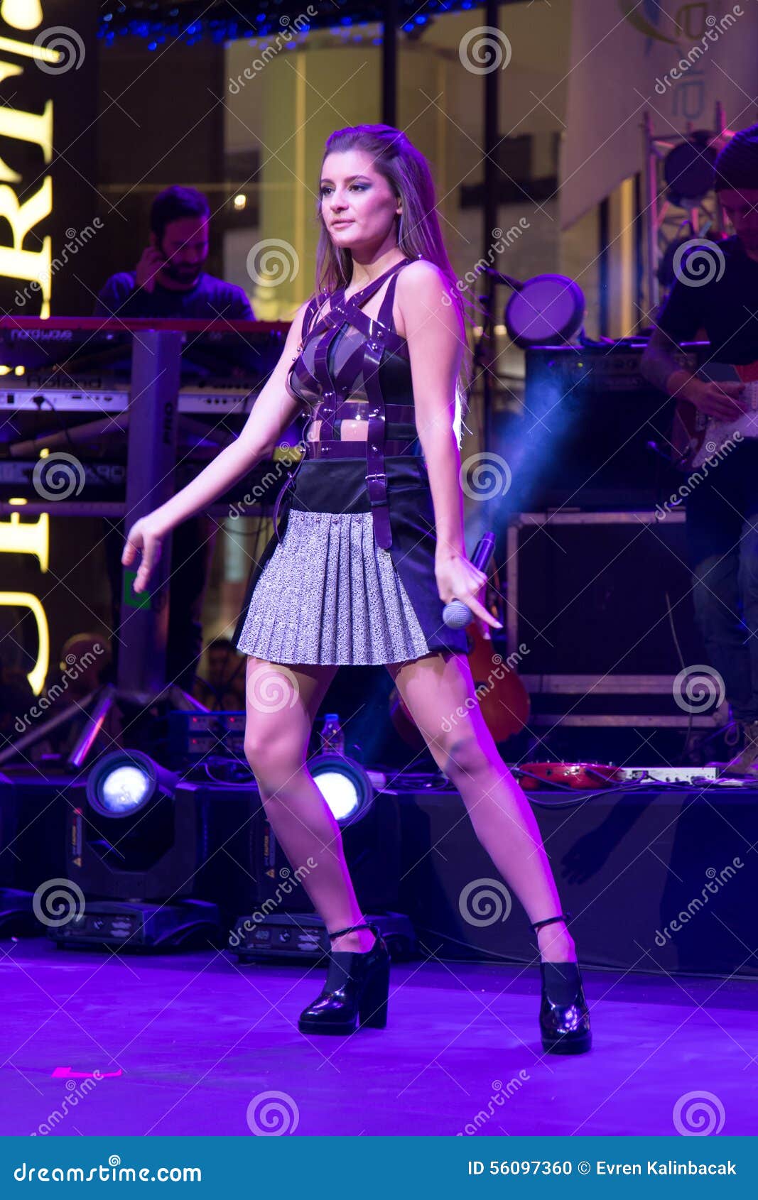 Atiye Deniz Concert imagen editorial. Imagen de danza - 56097360